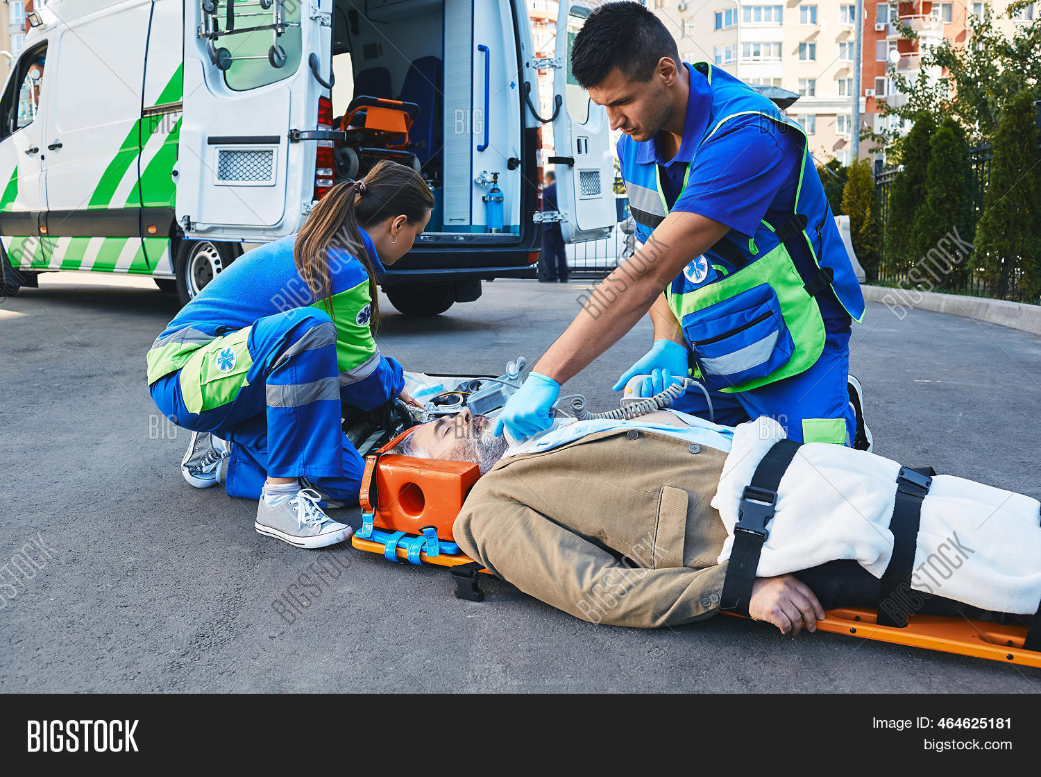 Ambulance Paramedic Image & Photo (Free Trial) | Bigstock