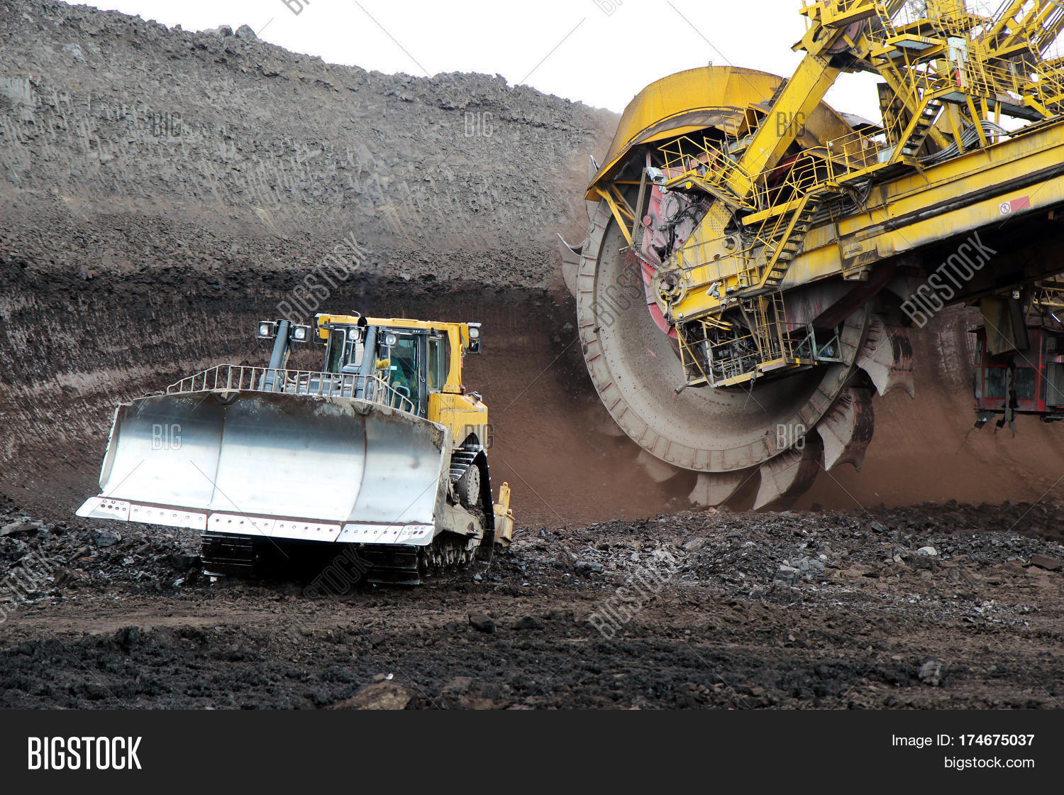 Bulldozer Huge Mining Image & Photo (Free Trial) | Bigstock