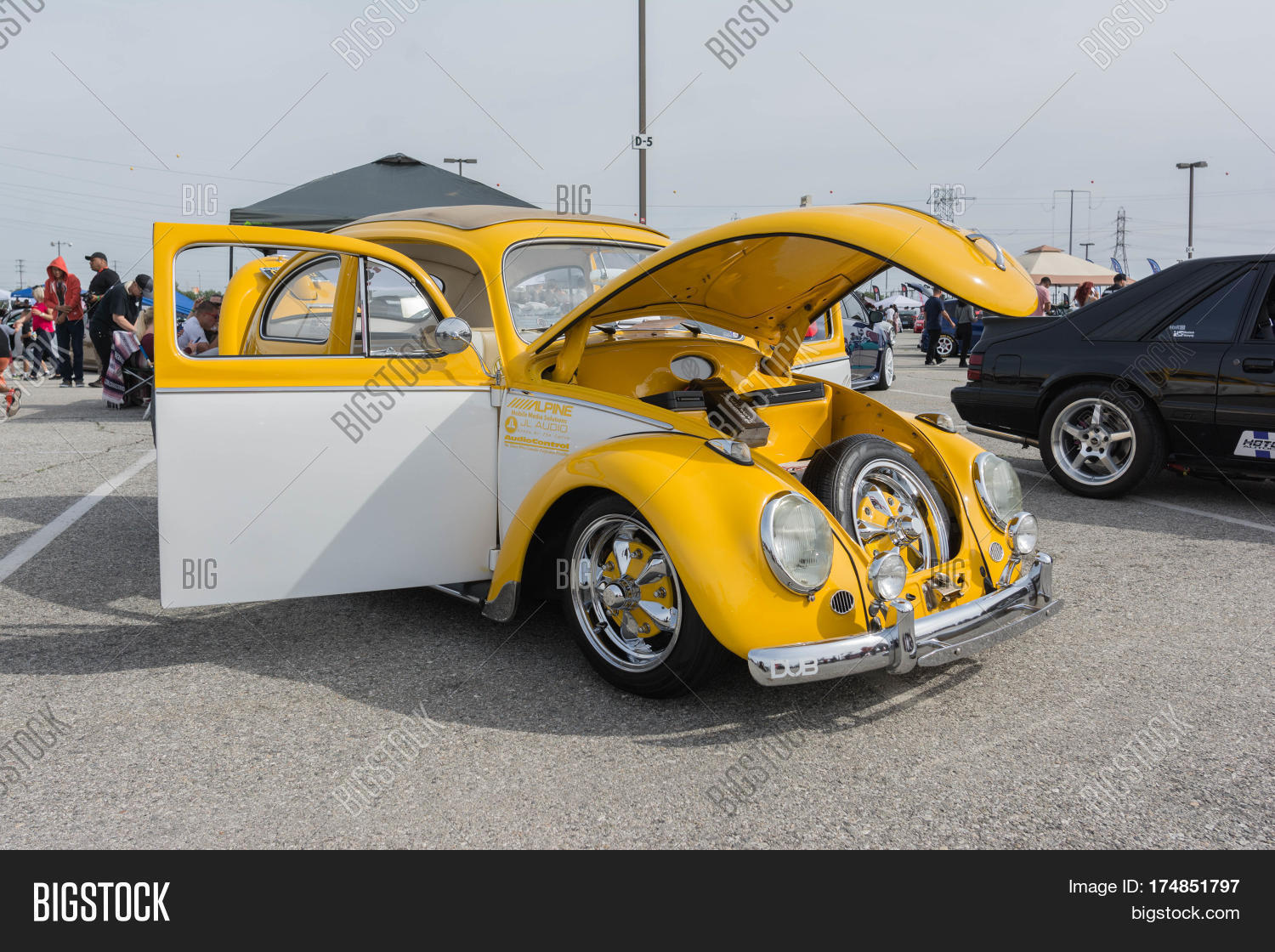 Classic Volkswagen Image & Photo (Free Trial) | Bigstock