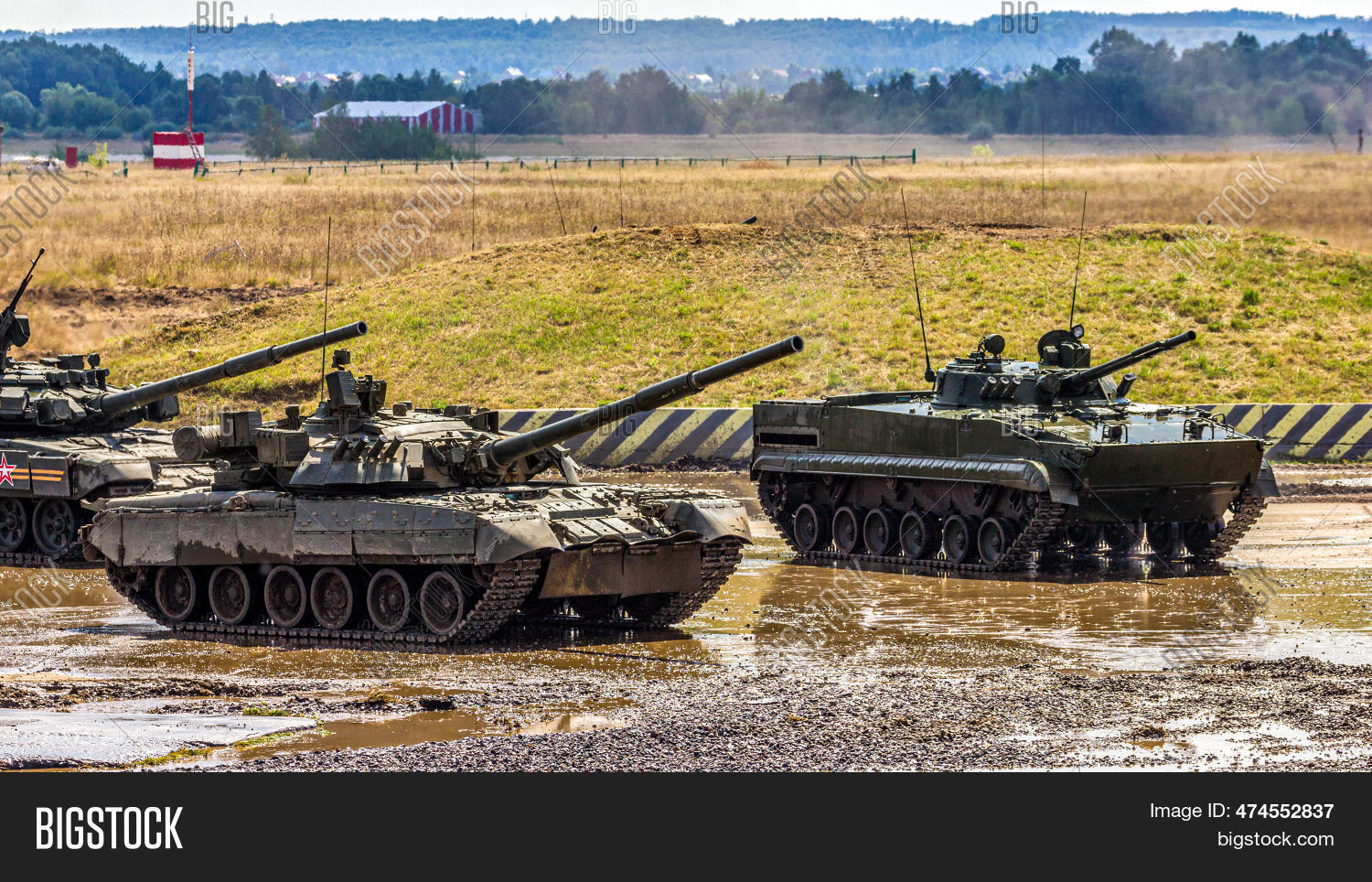 Main Battle Tank T-80u Image & Photo (Free Trial) | Bigstock