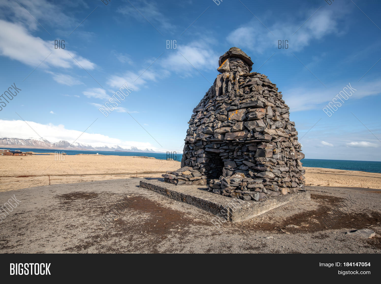 Statue Bardur Image & Photo (Free Trial) | Bigstock
