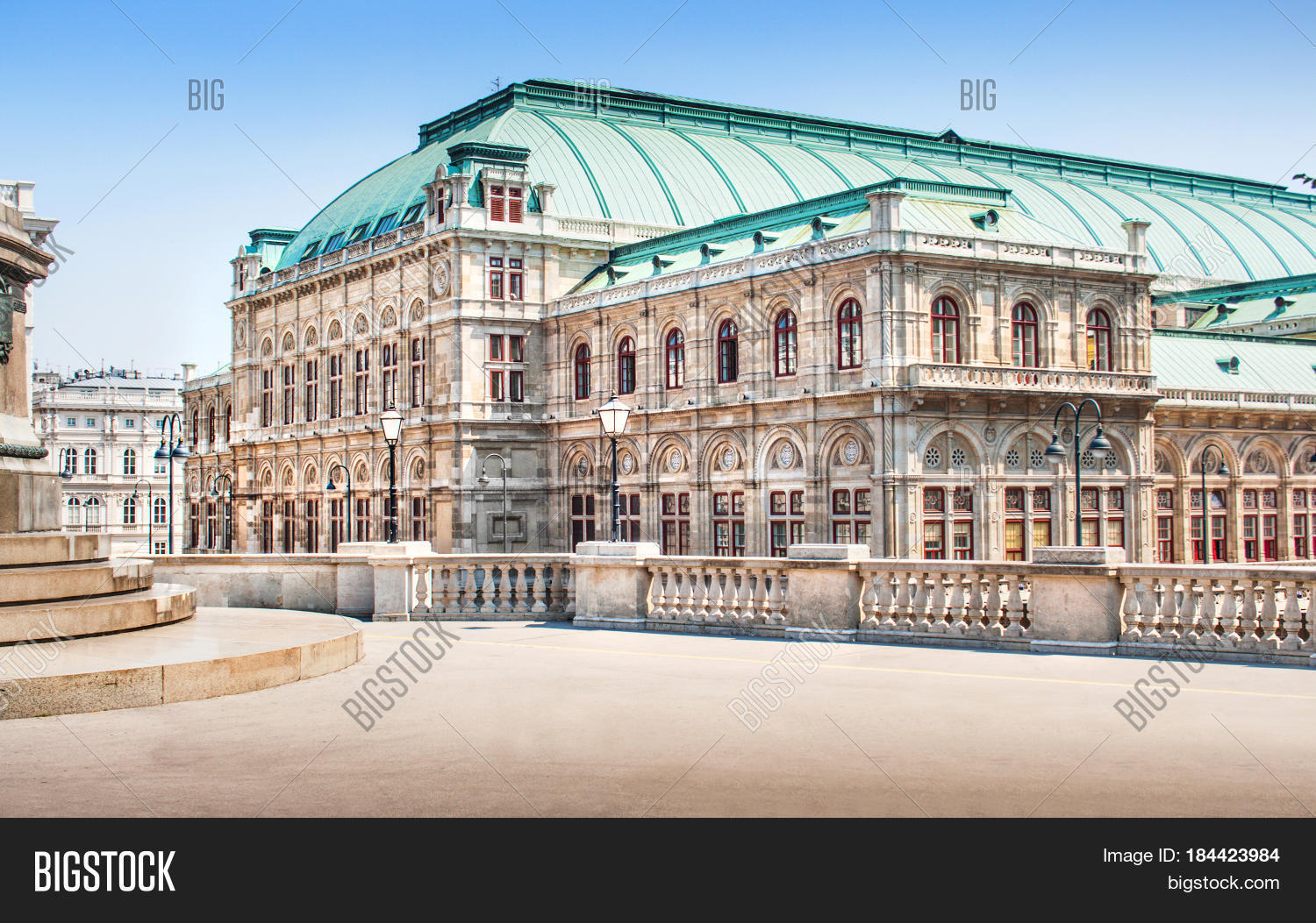 Beautiful View Wiener Image & Photo (Free Trial) | Bigstock