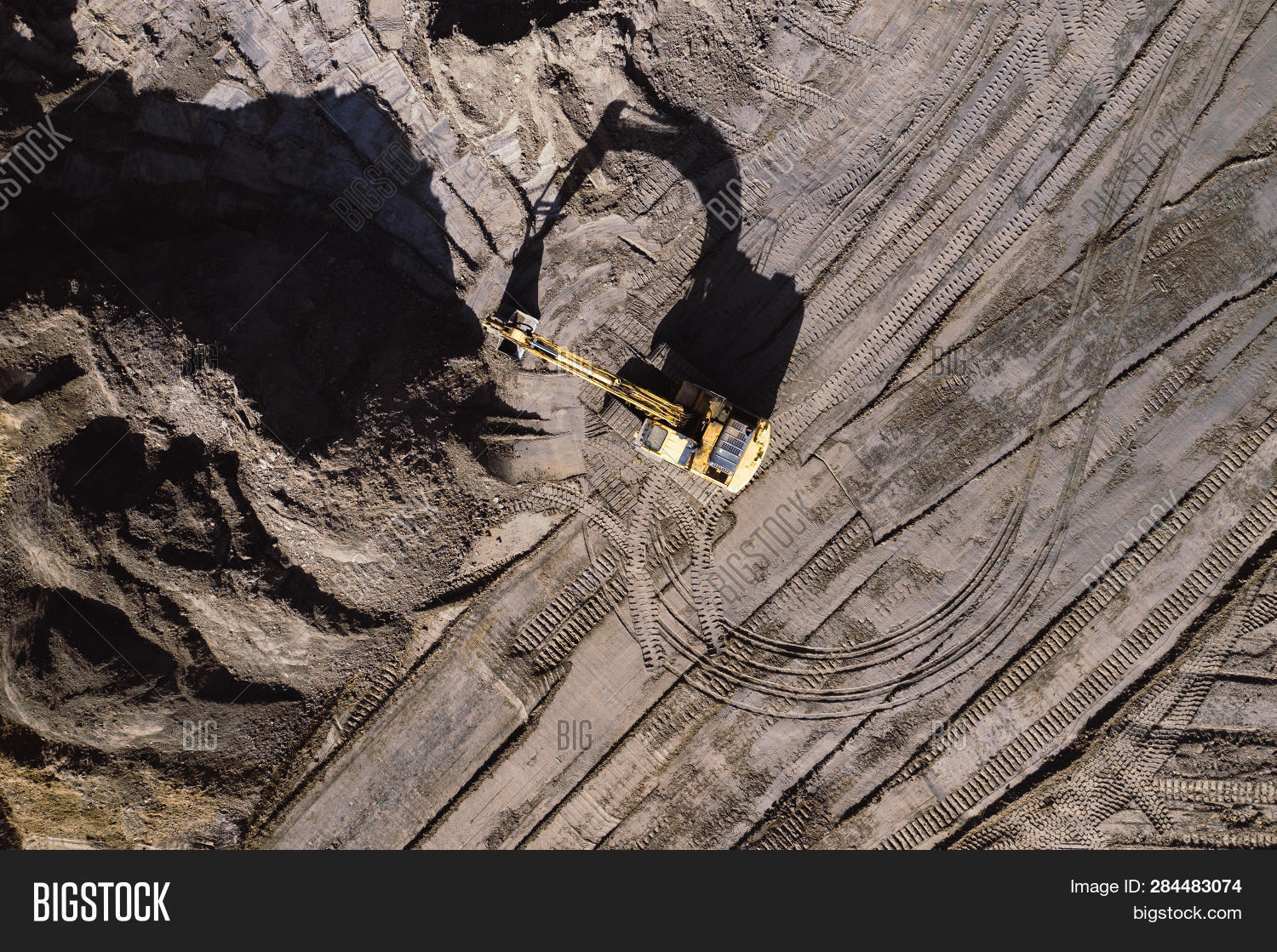 Aerial View Excavator Image & Photo (Free Trial) | Bigstock