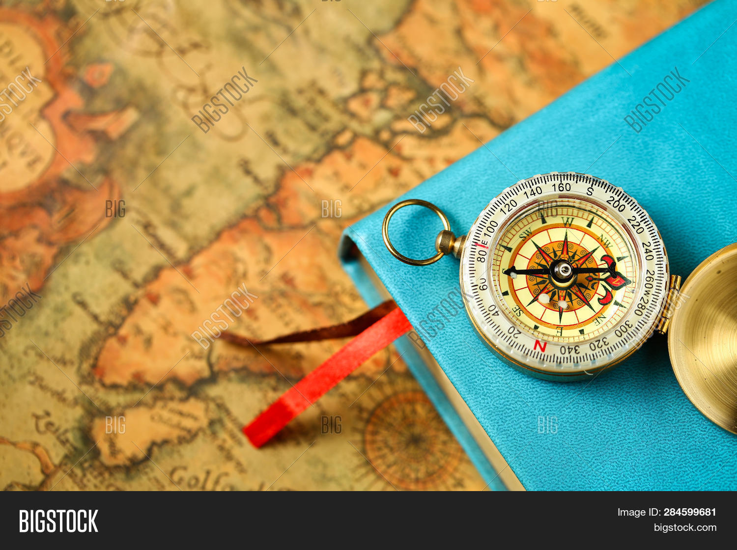 Close View Compass Image & Photo (Free Trial) | Bigstock