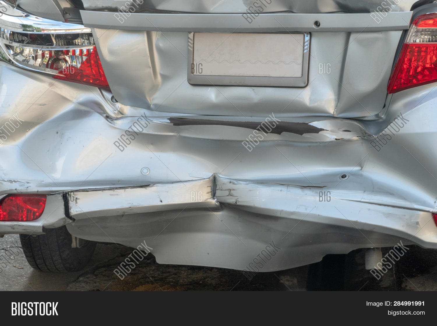 Backside Silver Car Image & Photo (Free Trial) | Bigstock