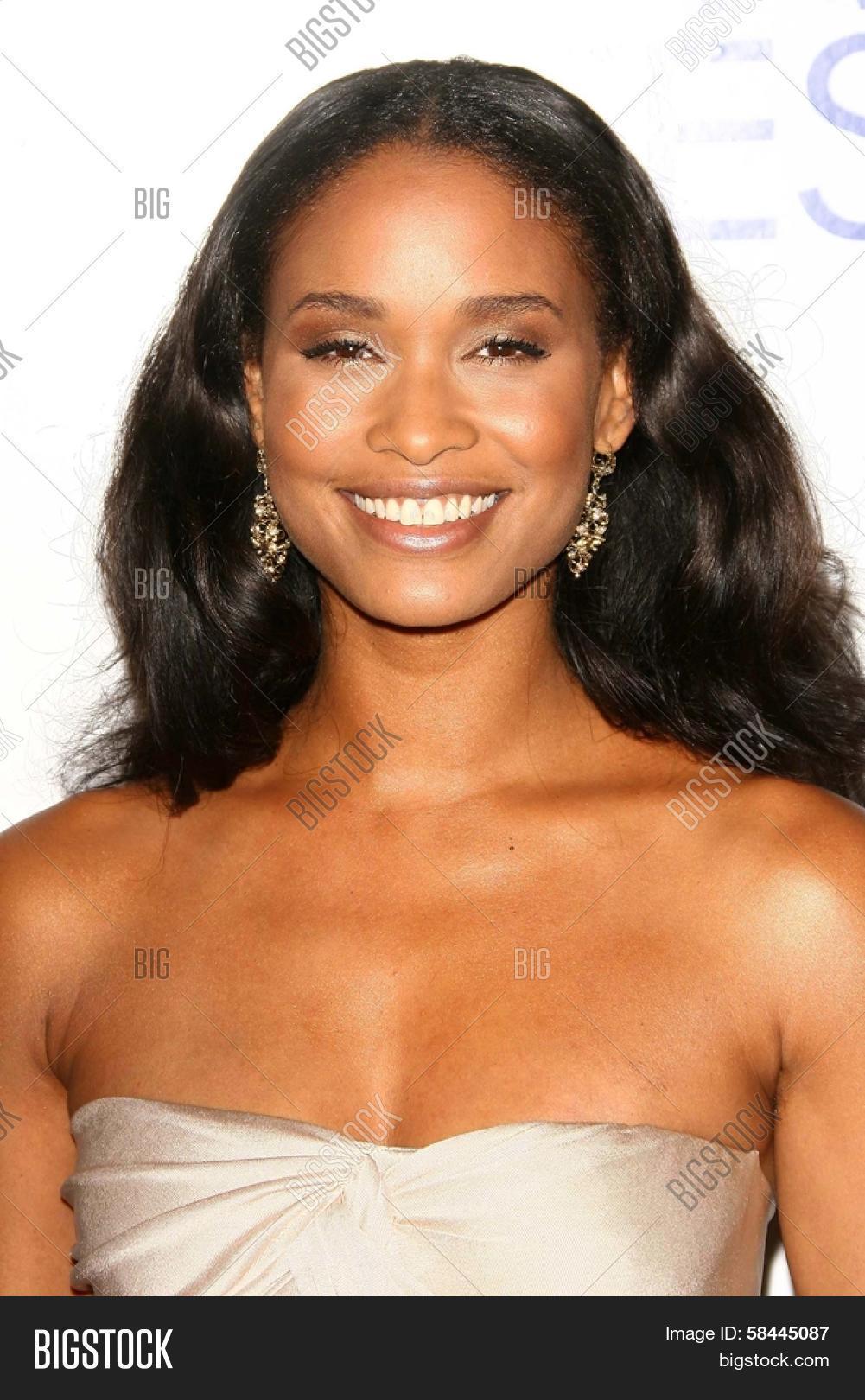 Joy Bryant About Last Night 9836