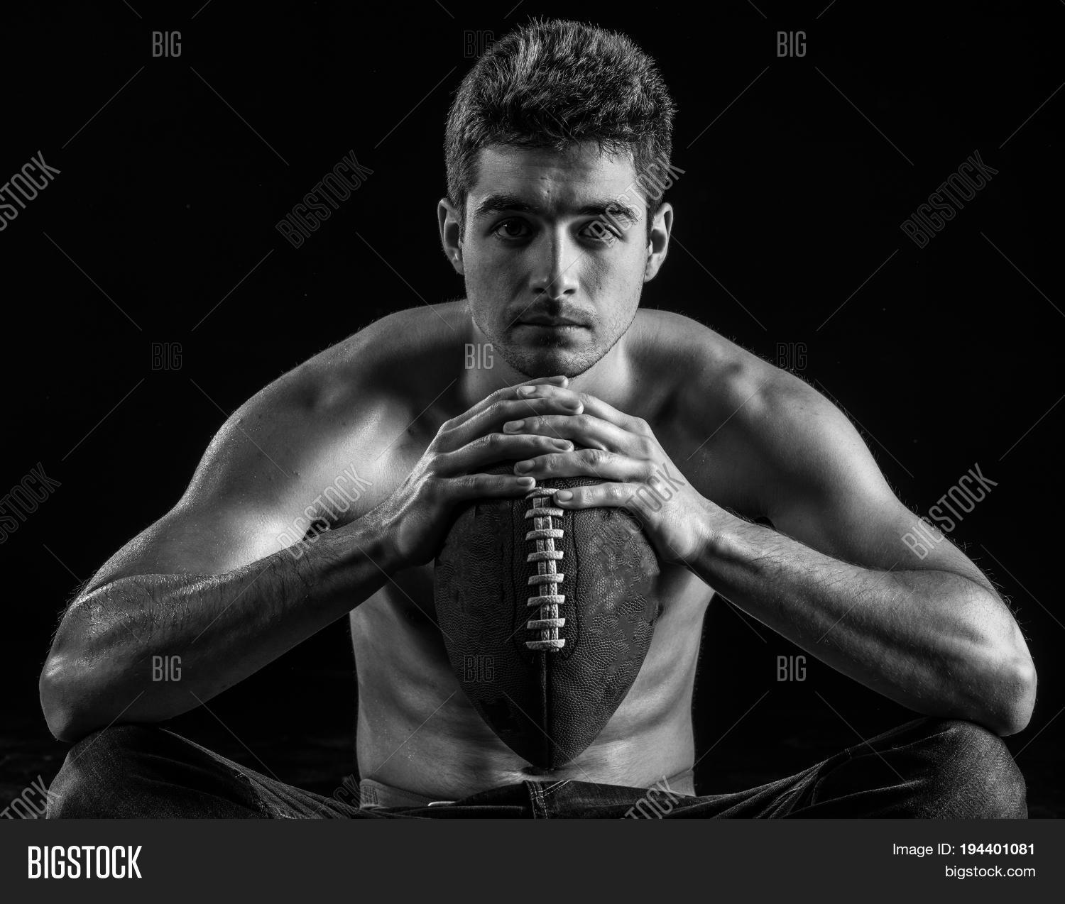 Football Player Image & Photo (Free Trial) | Bigstock