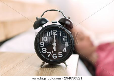 Alarm Clock Showing 6 Image & Photo (Free Trial) | Bigstock