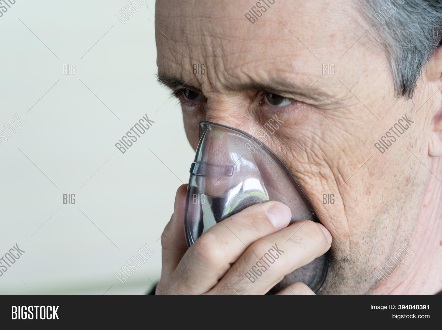 Medical Oxygen Mask On Image & Photo (Free Trial) | Bigstock