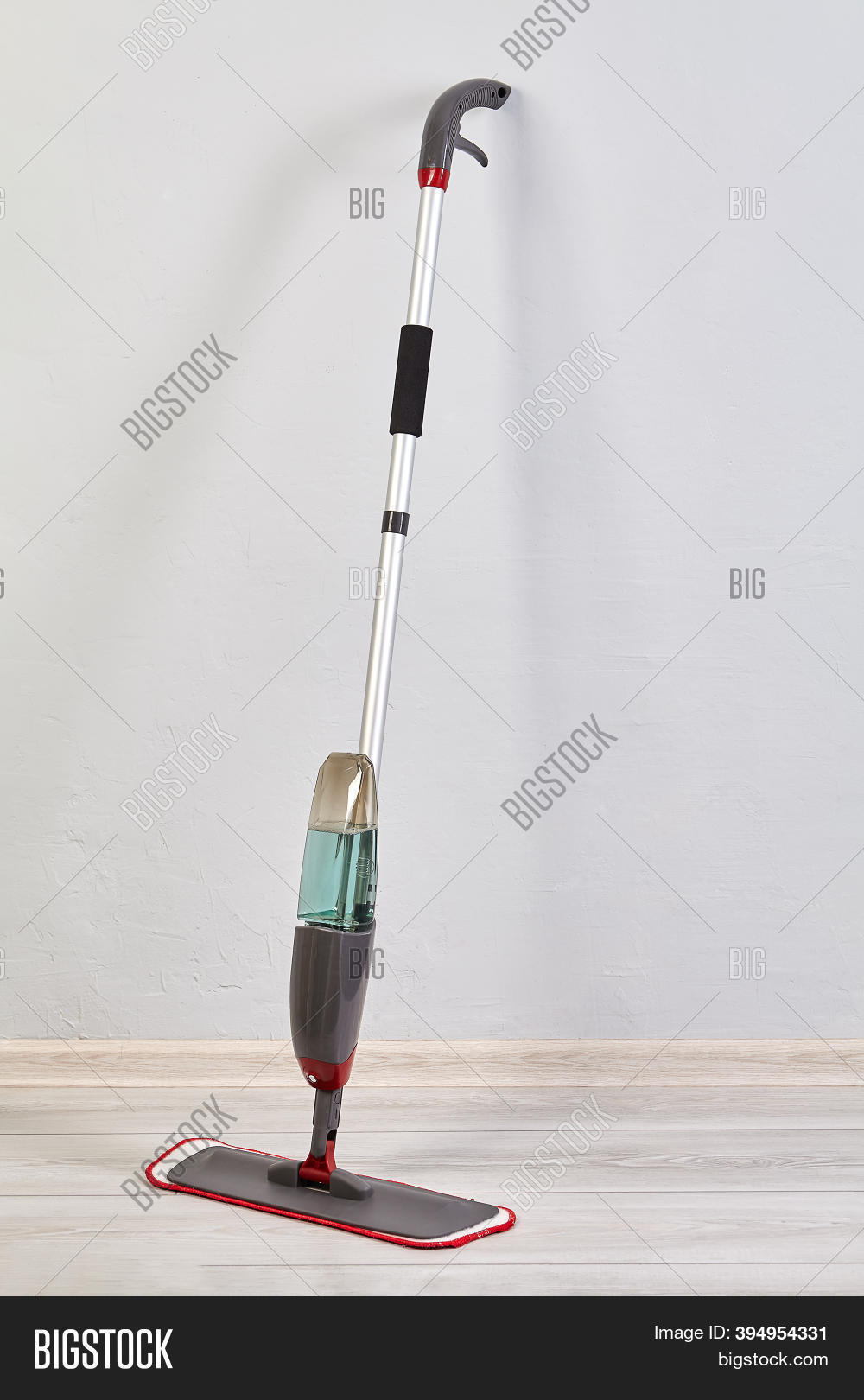 Mop Cleaning Floor Image & Photo (Free Trial) | Bigstock