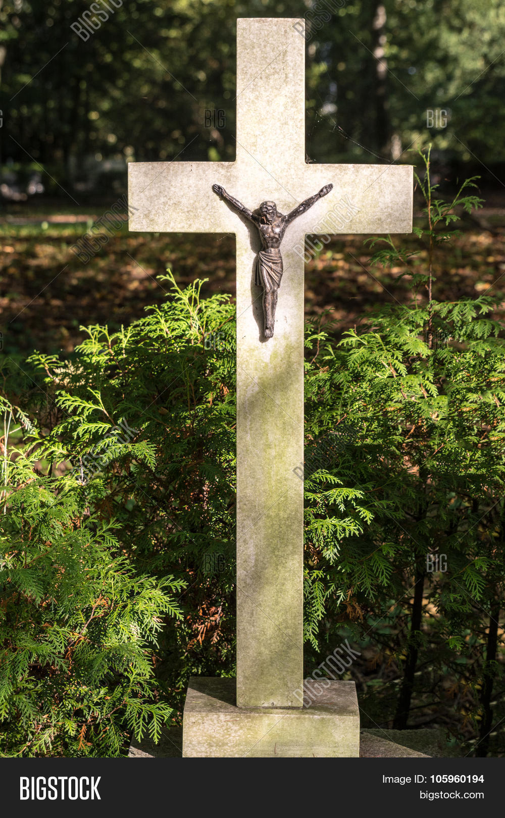 Jesus Christ Statue Image & Photo (Free Trial) | Bigstock
