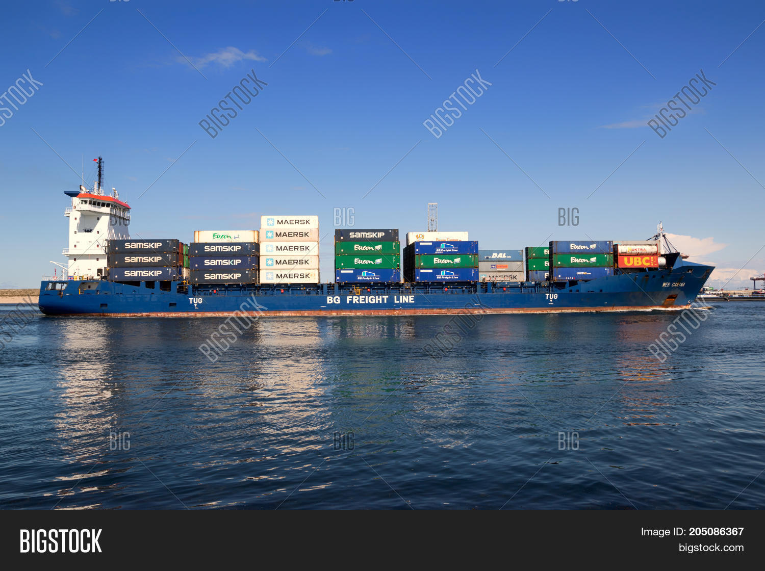 Container Ship Leaving Image & Photo (Free Trial) | Bigstock