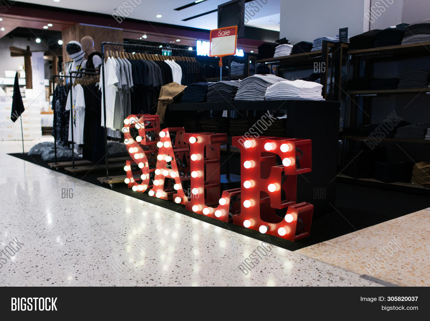 Showcases Fashion Image & Photo (Free Trial) | Bigstock