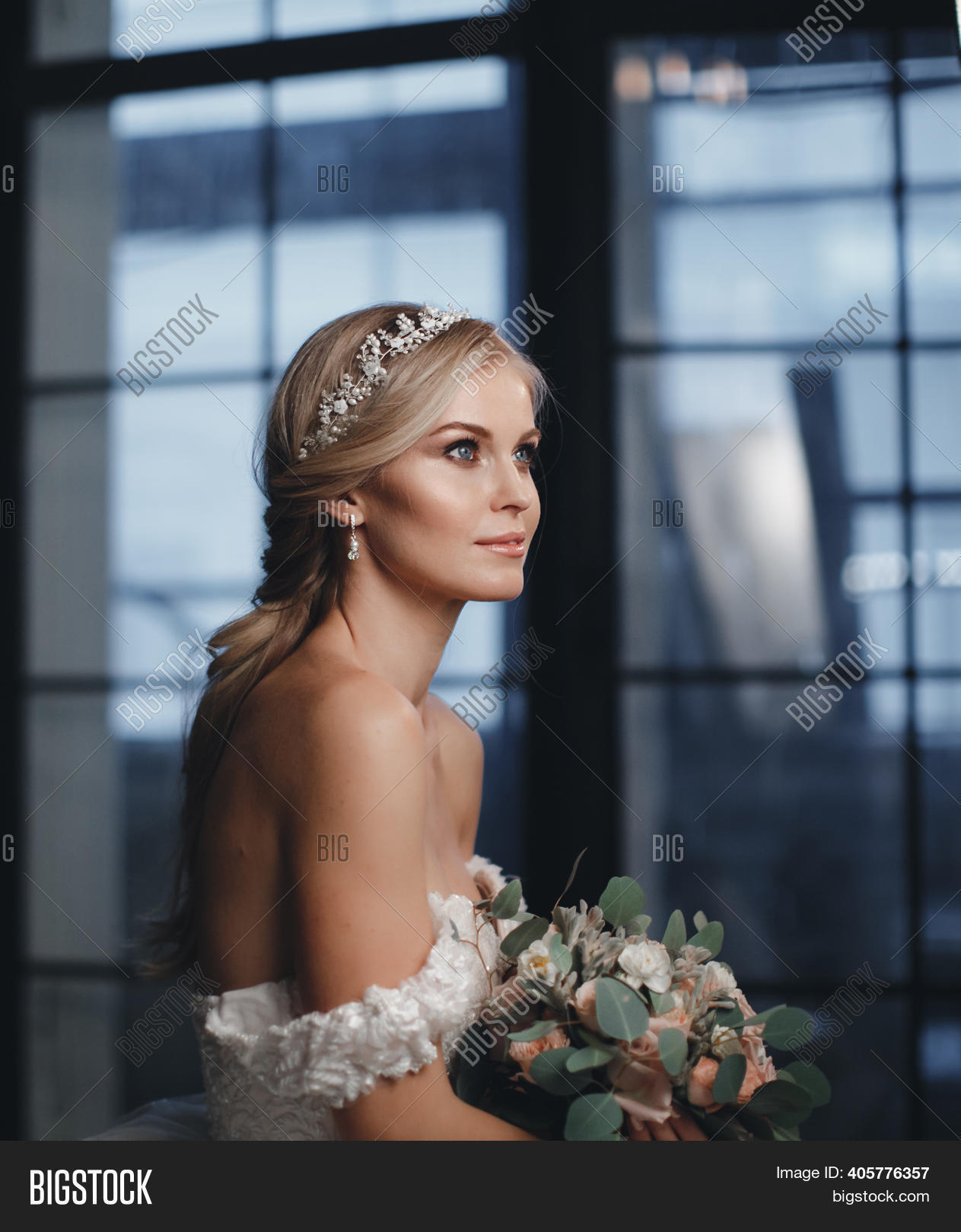 Pretty Bride Wedding Image & Photo (Free Trial) | Bigstock