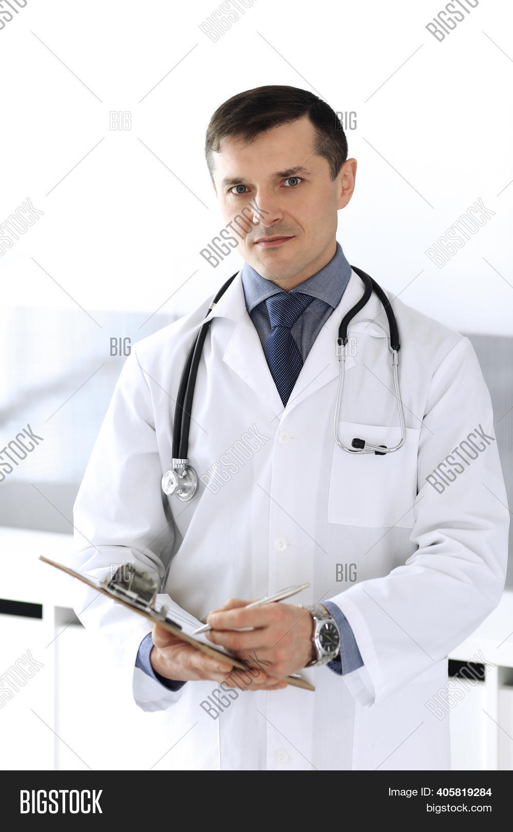 Doctor Man Using Image & Photo (Free Trial) | Bigstock