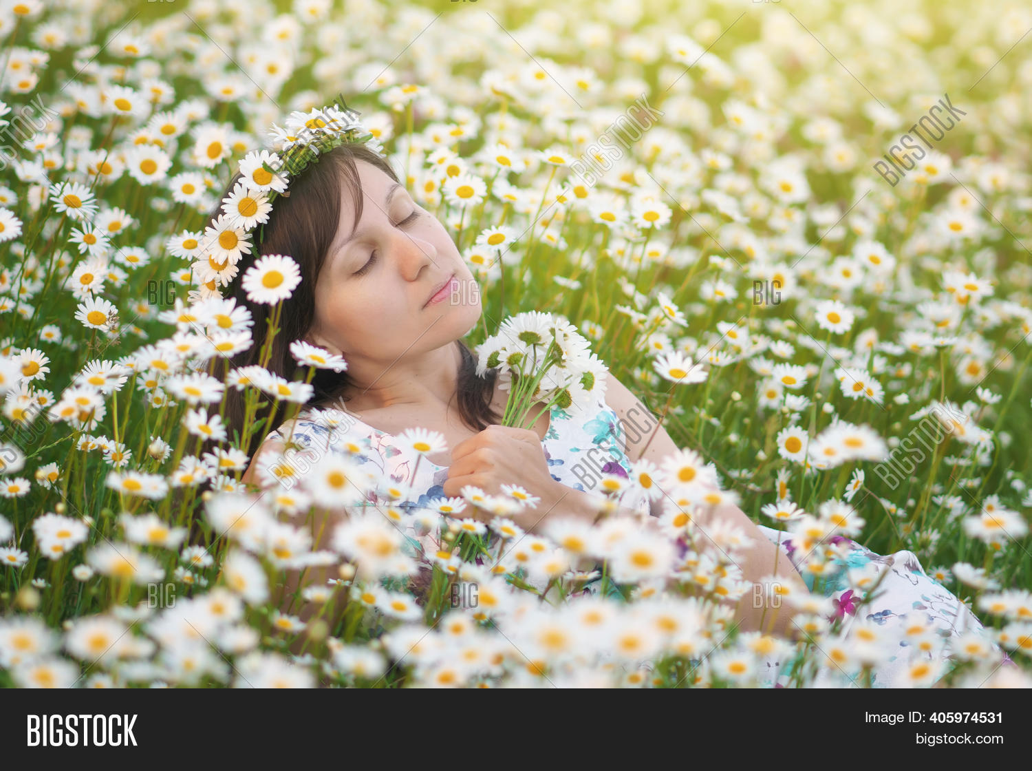 Young Woman Chamomile Image & Photo (Free Trial) | Bigstock
