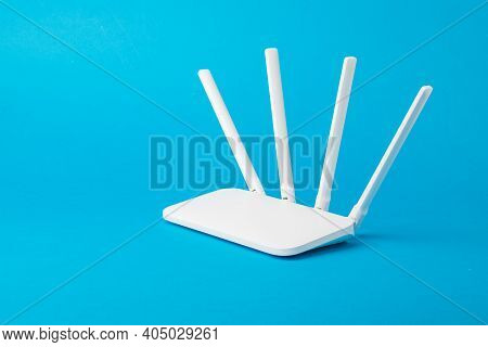 Modern Stylish Wi-fi Image & Photo (Free Trial) | Bigstock
