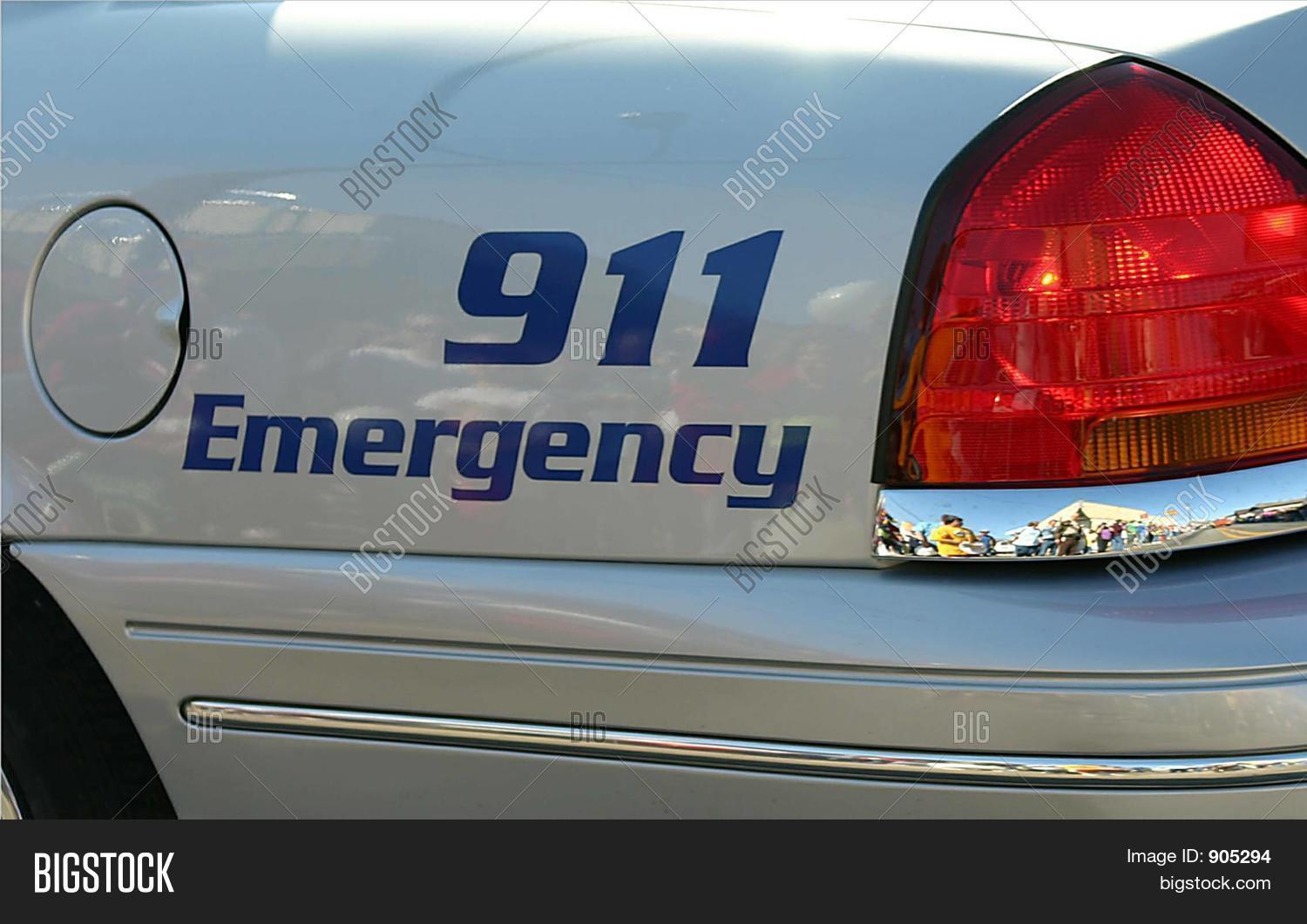 911 Sign Image & Photo (Free Trial) | Bigstock