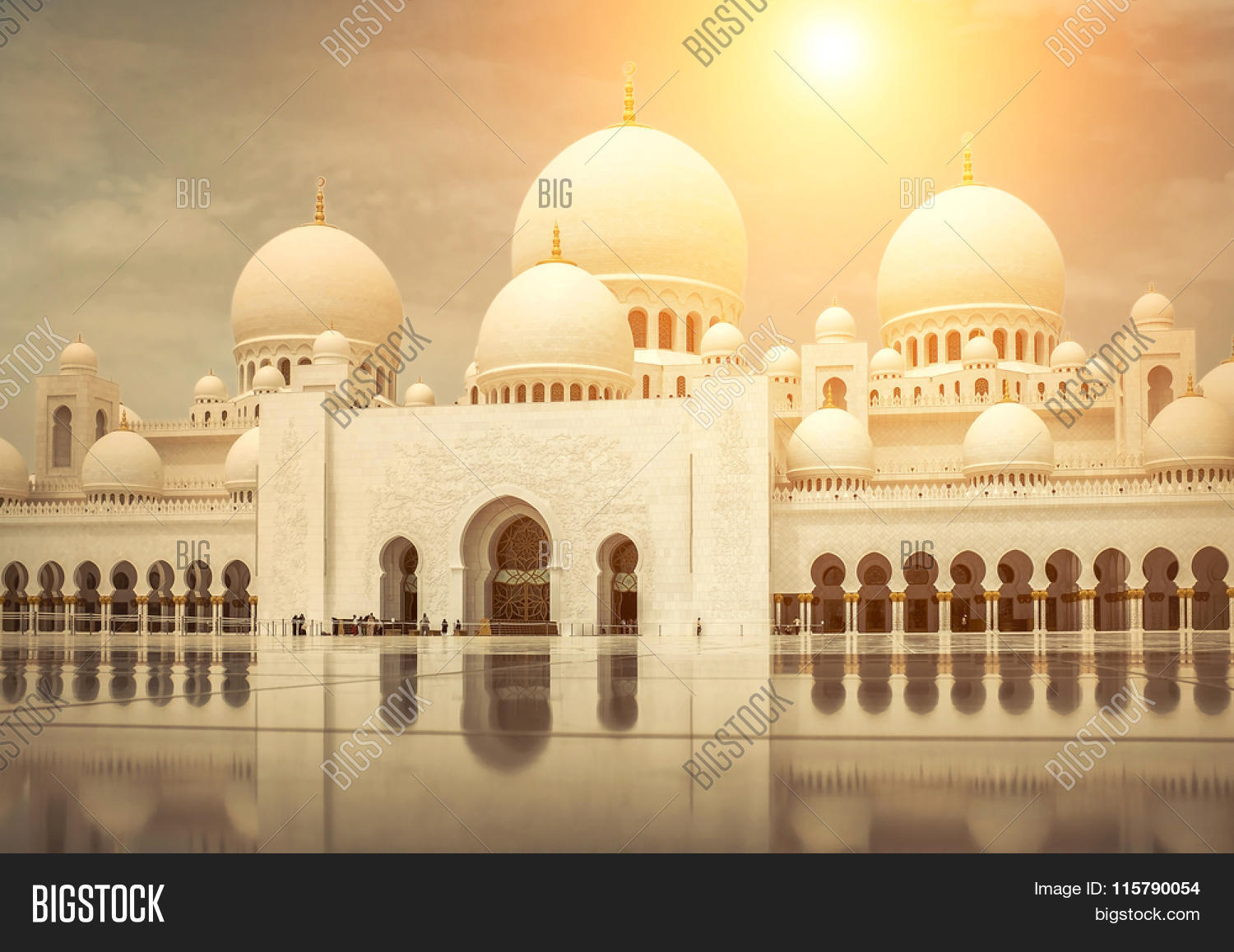 Mosque Sheikh Zayed Image & Photo (Free Trial) | Bigstock