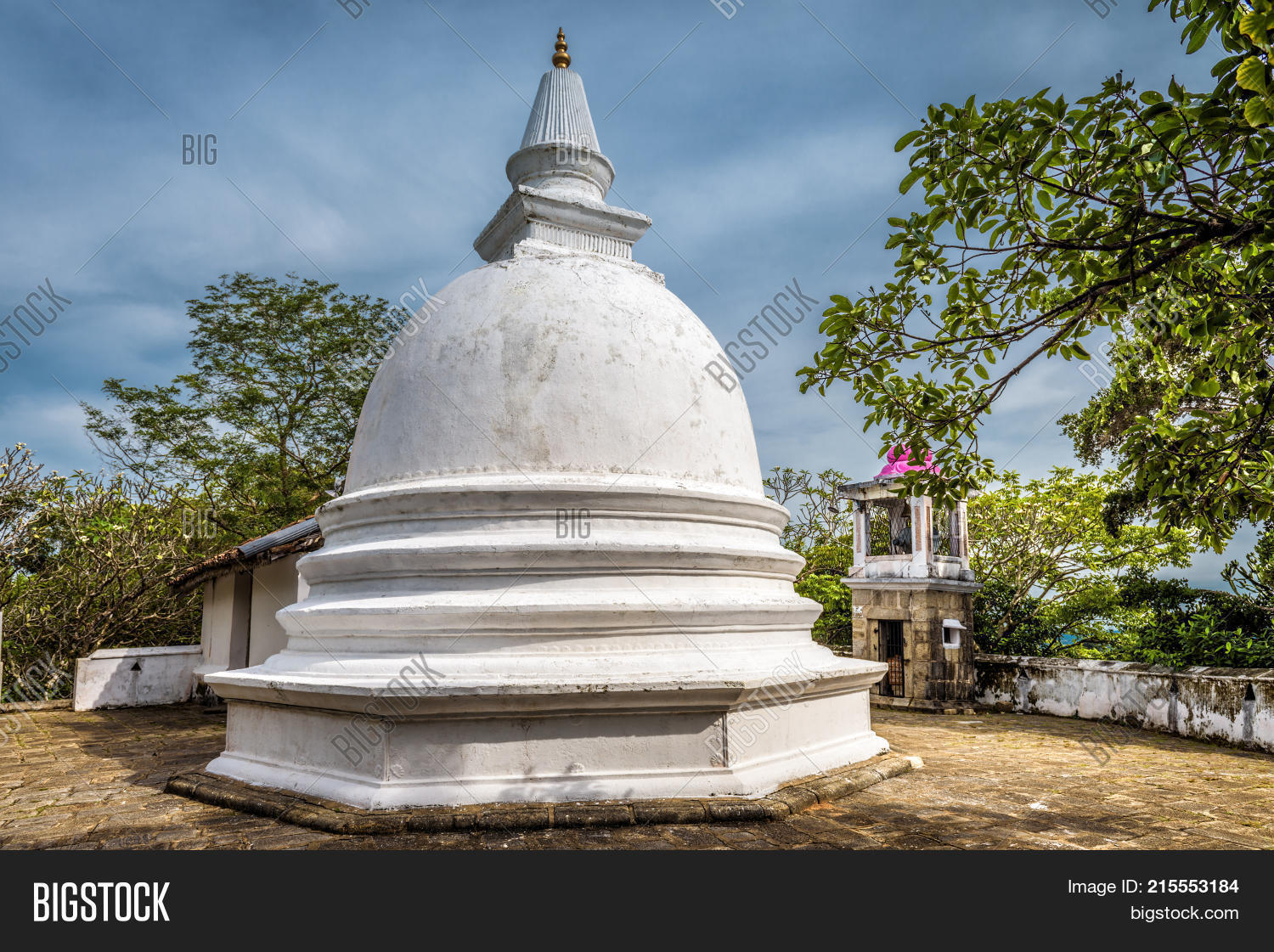 Mulkirigala Raja Maha Image & Photo (Free Trial) | Bigstock