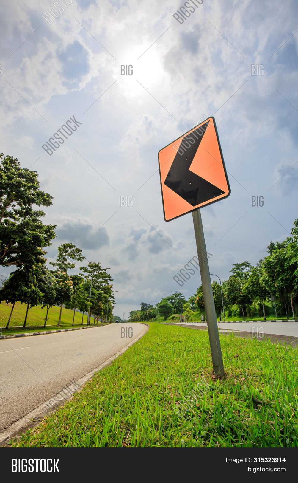 Traffic Sign Turn Left Image & Photo (Free Trial) | Bigstock
