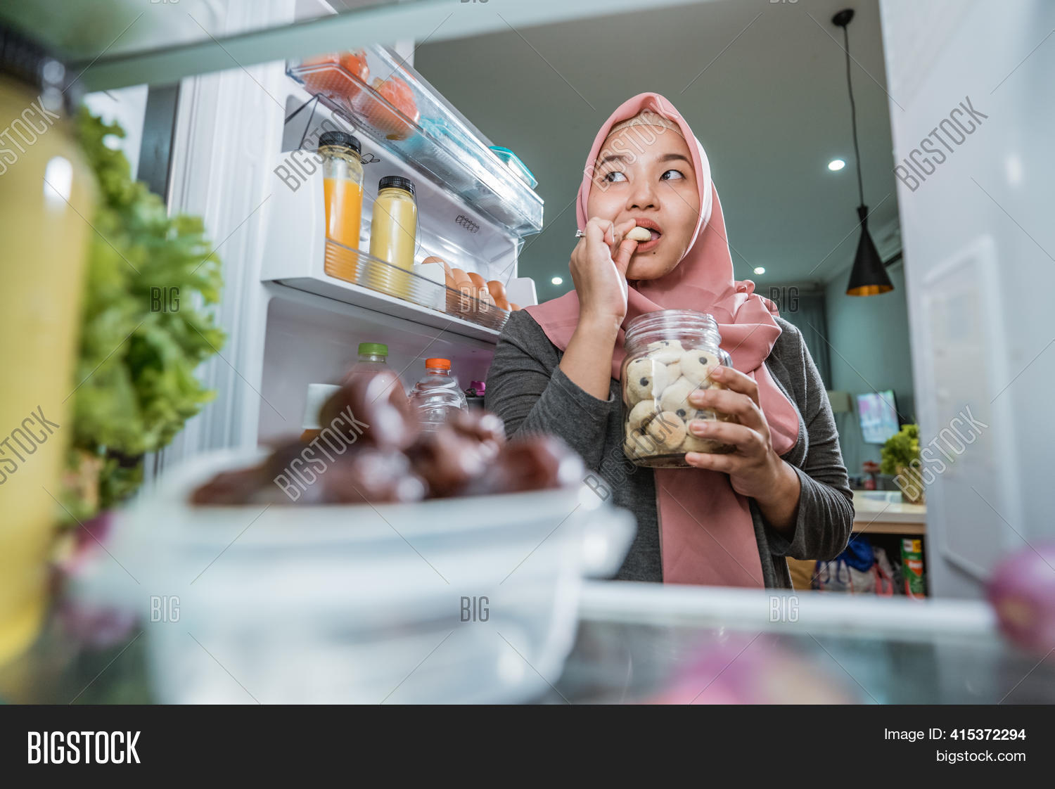 Muslim Woman Fail Her Image & Photo (Free Trial) | Bigstock