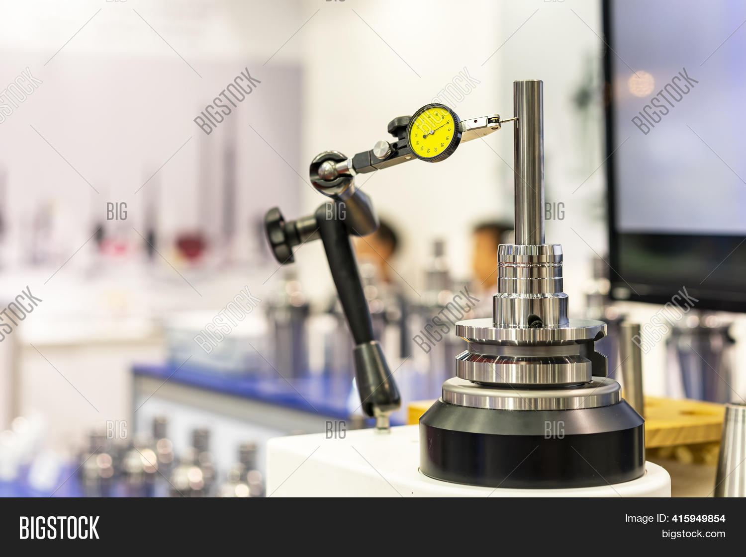 Accuracy Precision Image & Photo (Free Trial) | Bigstock