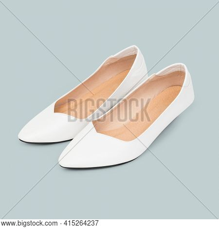 Women's White Low Heel Image & Photo (Free Trial) | Bigstock