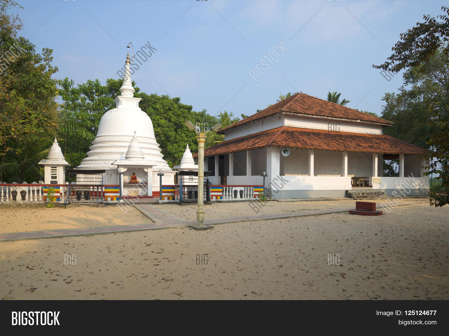 Buddhist Temple Image & Photo (Free Trial) | Bigstock
