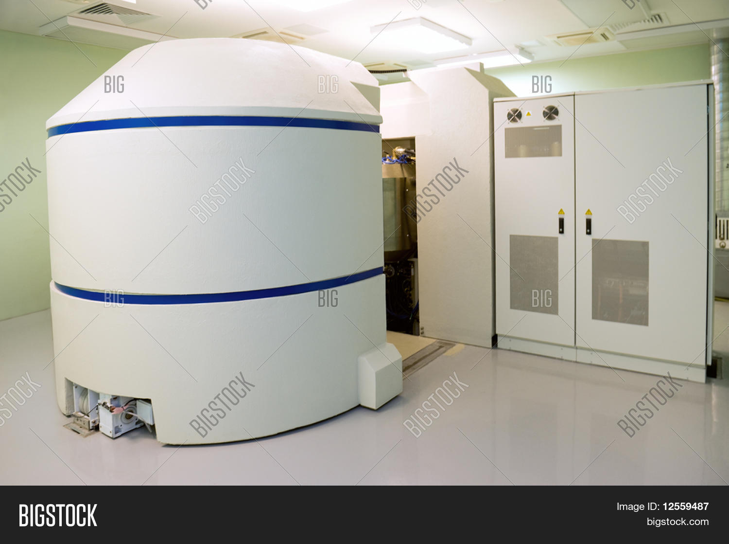 Cyclotron Image & Photo (Free Trial) | Bigstock