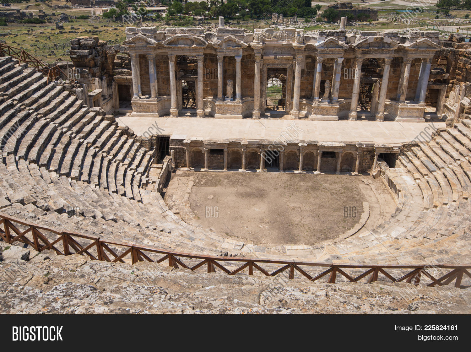 Roman Amphitheatre Image & Photo (Free Trial) | Bigstock
