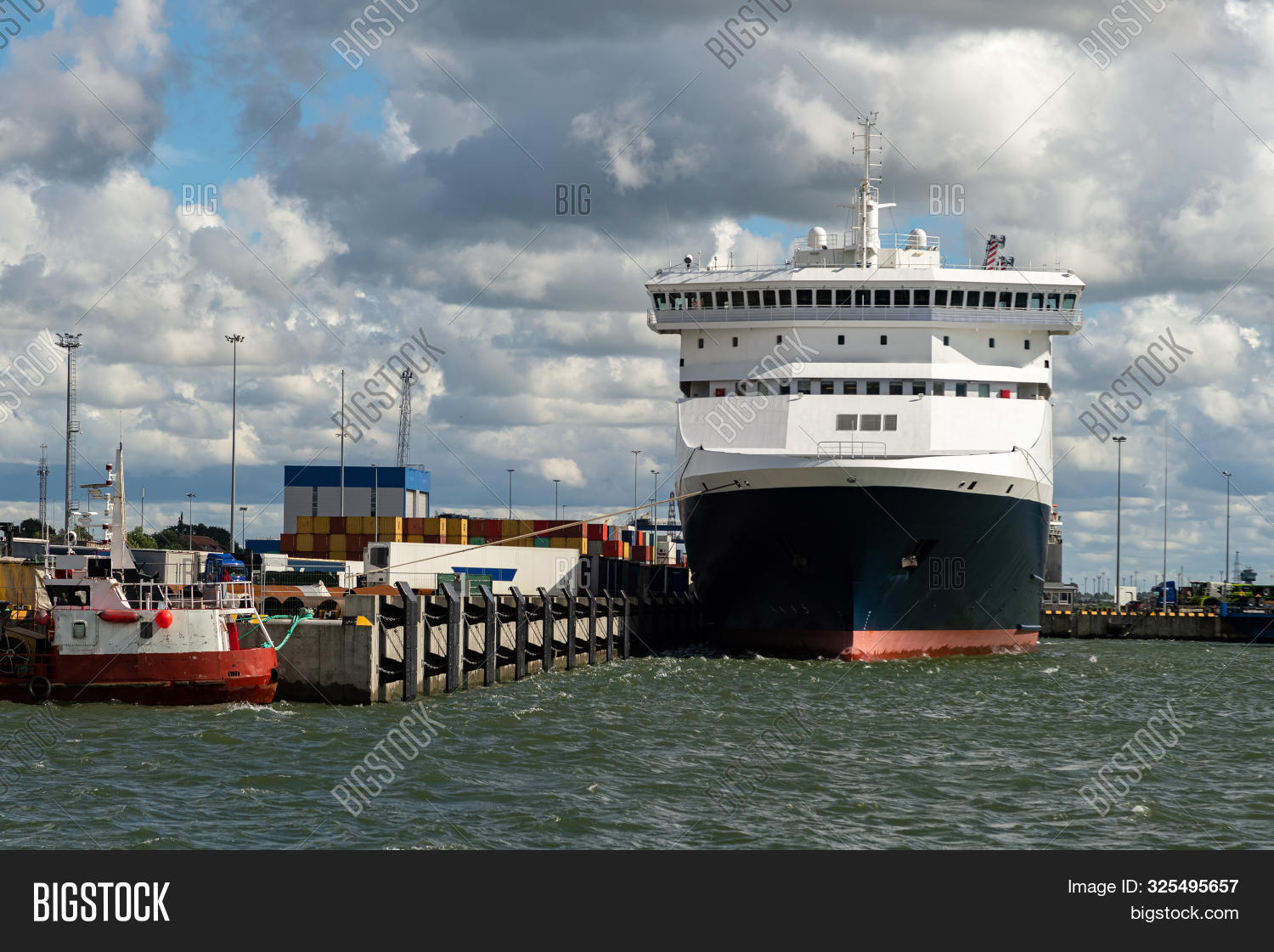 Big Freighter Cruise Image & Photo (Free Trial) | Bigstock