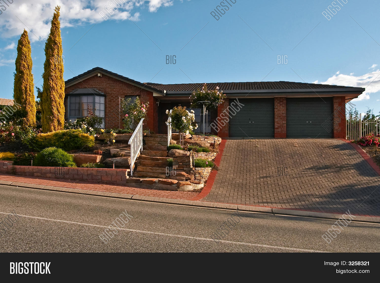 Single Storey Brick Image & Photo (Free Trial) | Bigstock