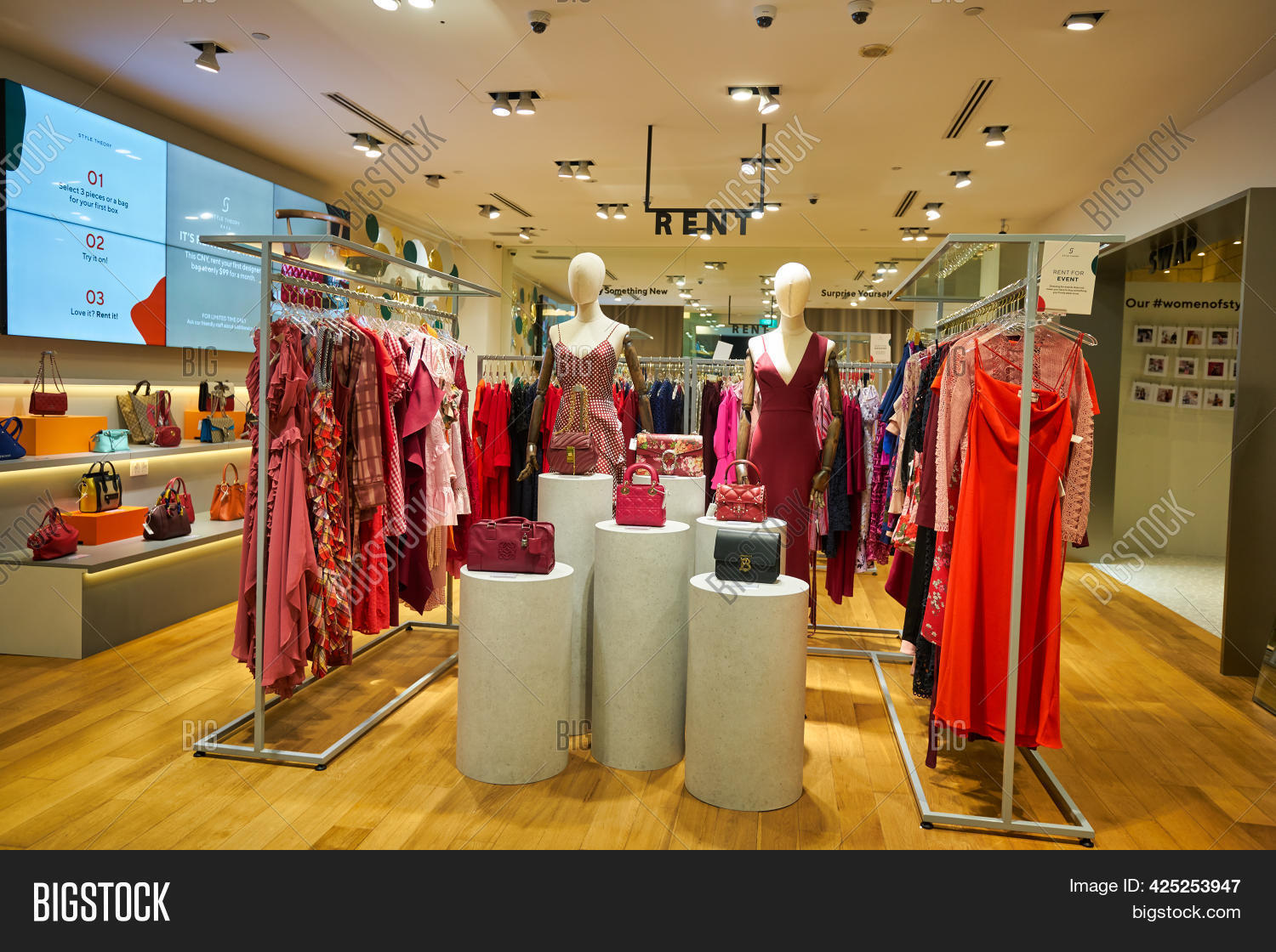 SINGAPORE - CIRCA Image & Photo (Free Trial) | Bigstock