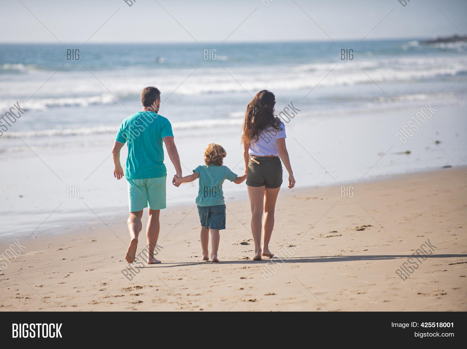 Back View Happy Family Image & Photo (Free Trial) | Bigstock