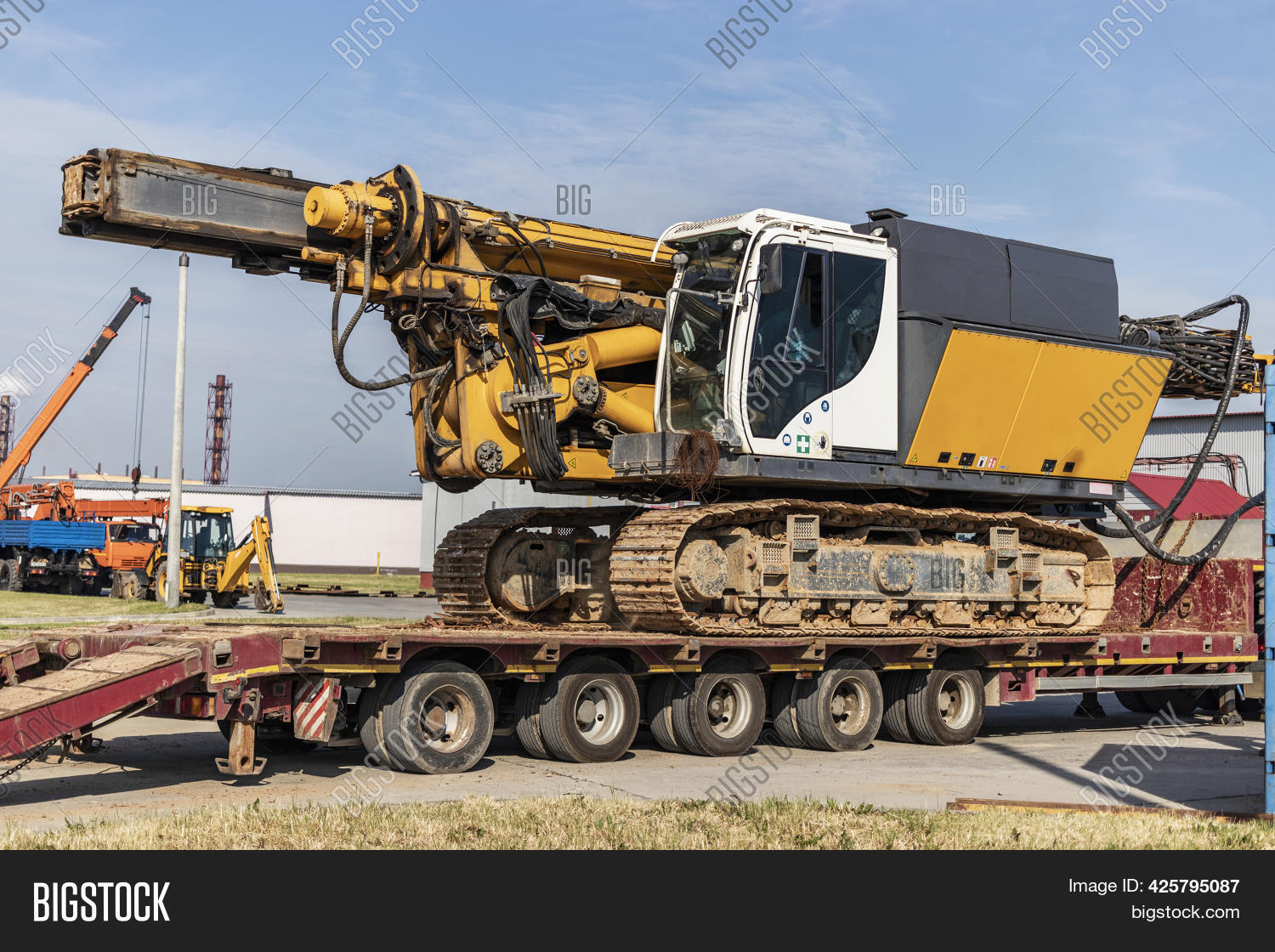 Loading Drilling Rig Image & Photo (Free Trial) | Bigstock