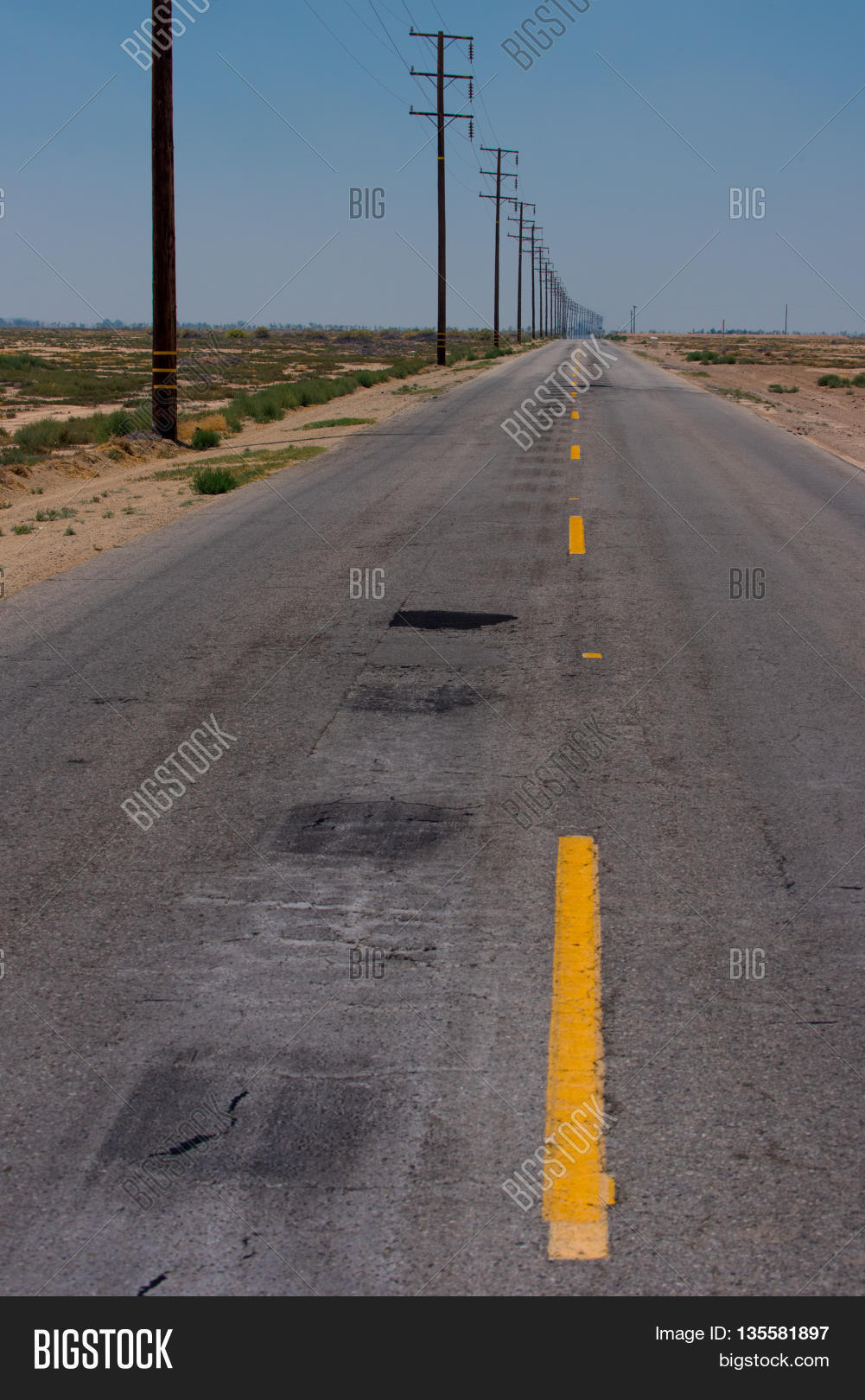 Road Dashed Yellow Image & Photo (Free Trial) | Bigstock