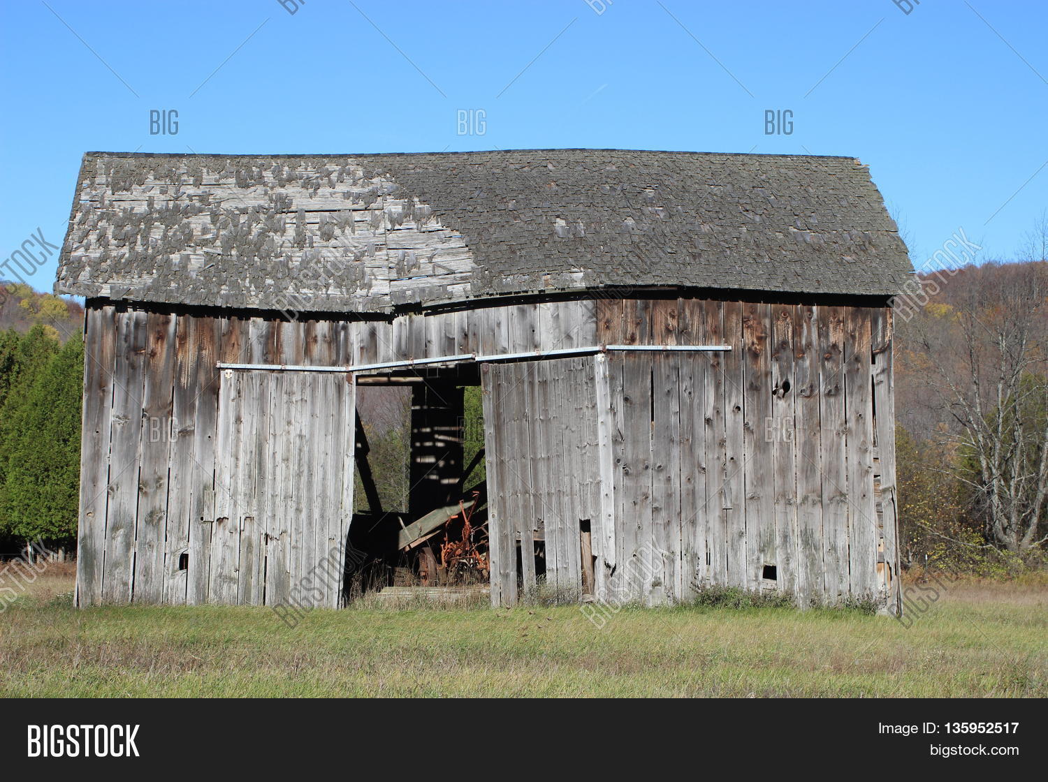 Old Wooden Barn Open Image & Photo (Free Trial) | Bigstock