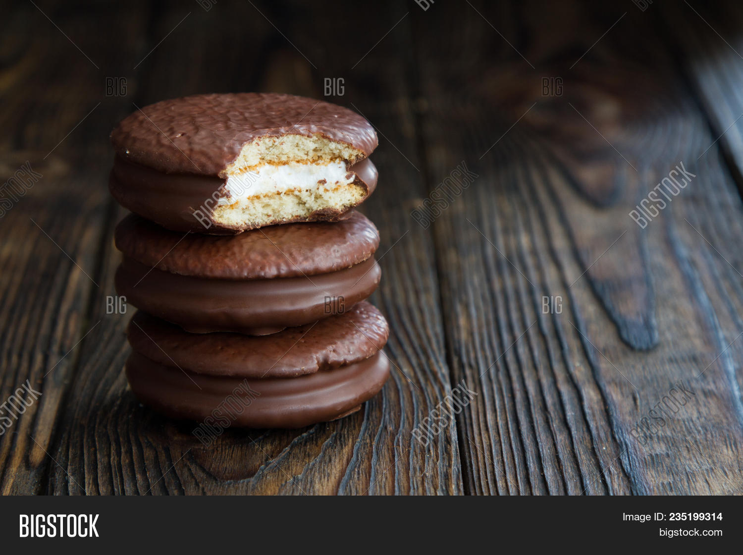 Three Choco Pie 图片和照片（免费试用） | Bigstock