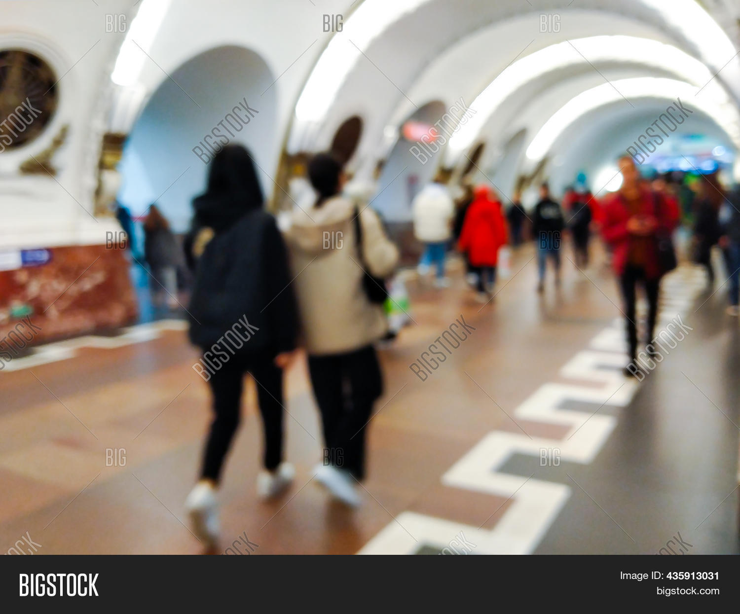People Metro Station Image & Photo (Free Trial) | Bigstock