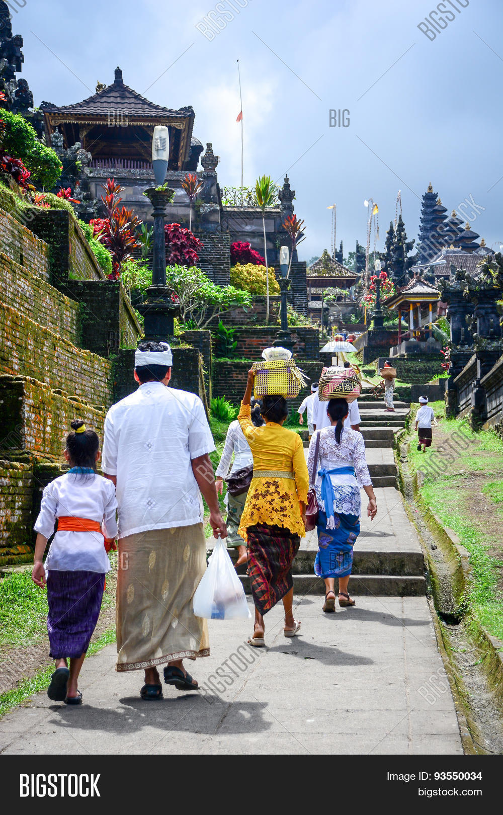 Balinese People Walk Image & Photo (Free Trial) | Bigstock