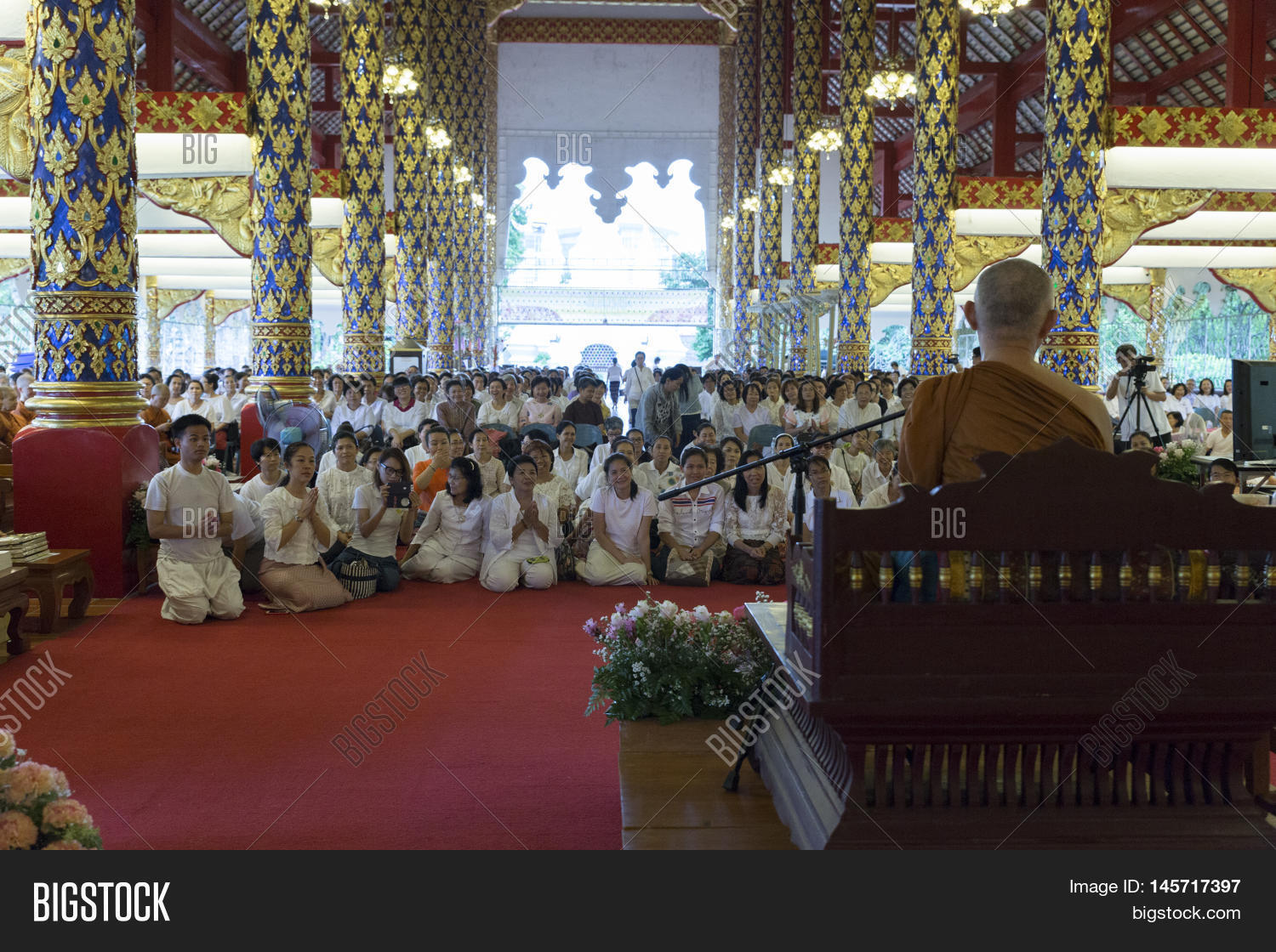 People Listen Monk Image & Photo (Free Trial) | Bigstock