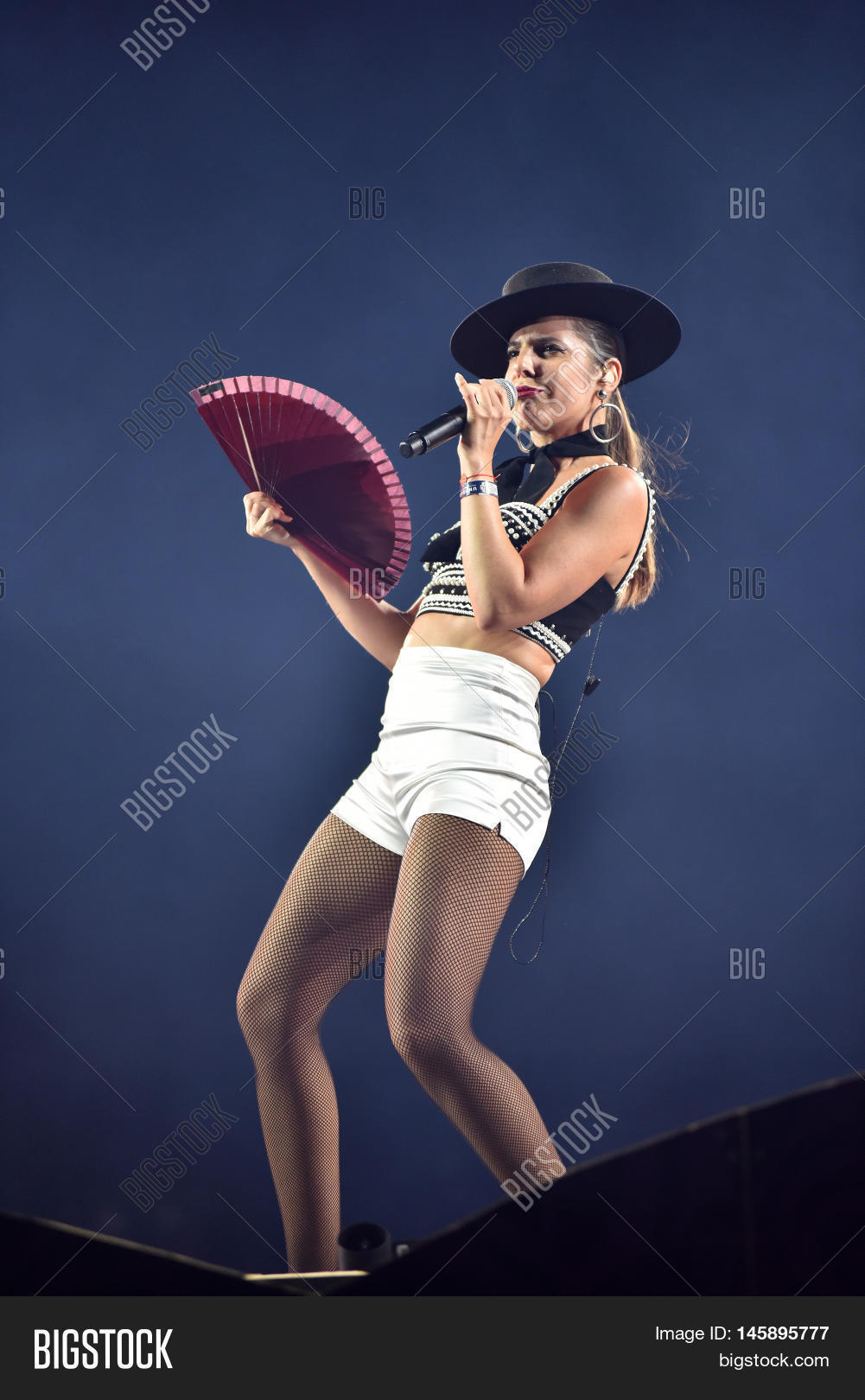 Woman Singer Cleo Image & Photo (Free Trial) | Bigstock