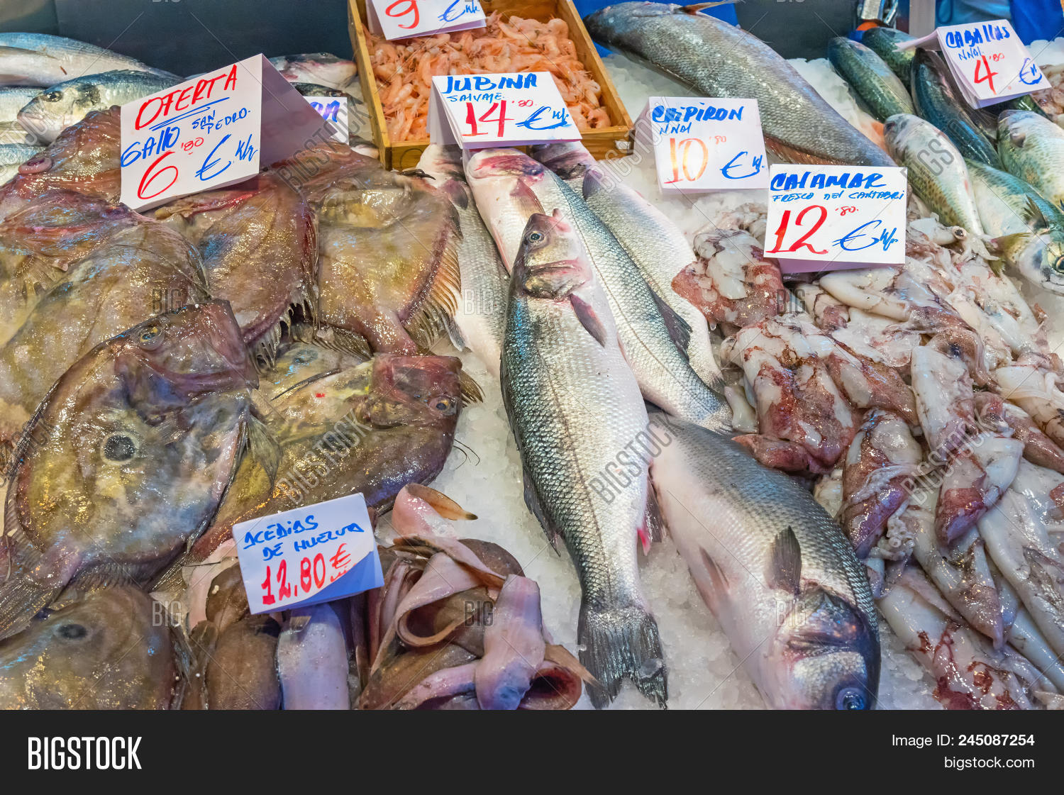 Fresh Fish Sale Market Image & Photo (Free Trial) | Bigstock