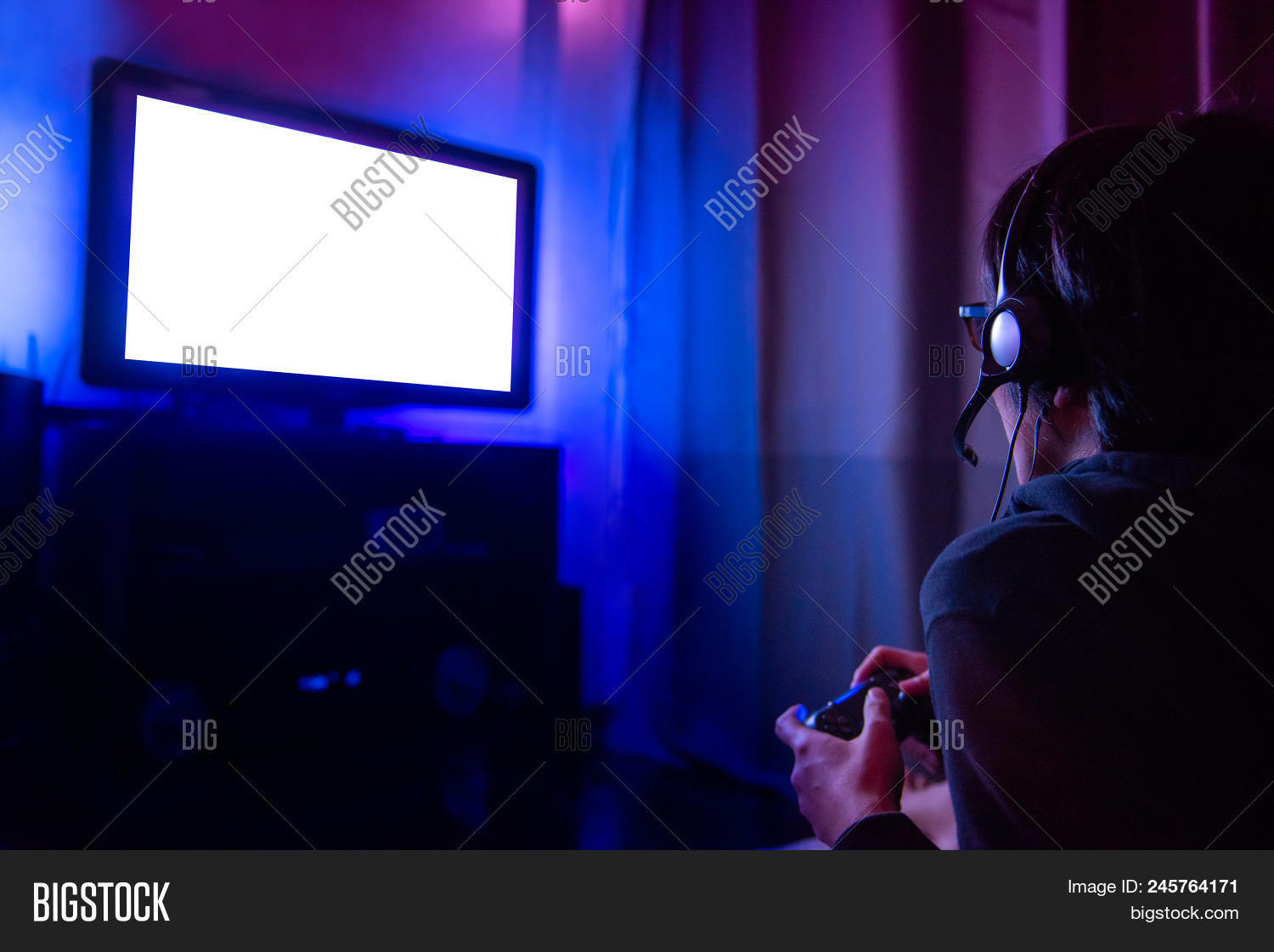 Young Male Gamer Image & Photo (Free Trial) | Bigstock