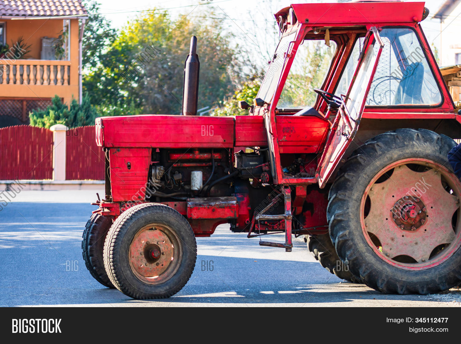 Old Dirty Tractor Image & Photo (Free Trial) | Bigstock