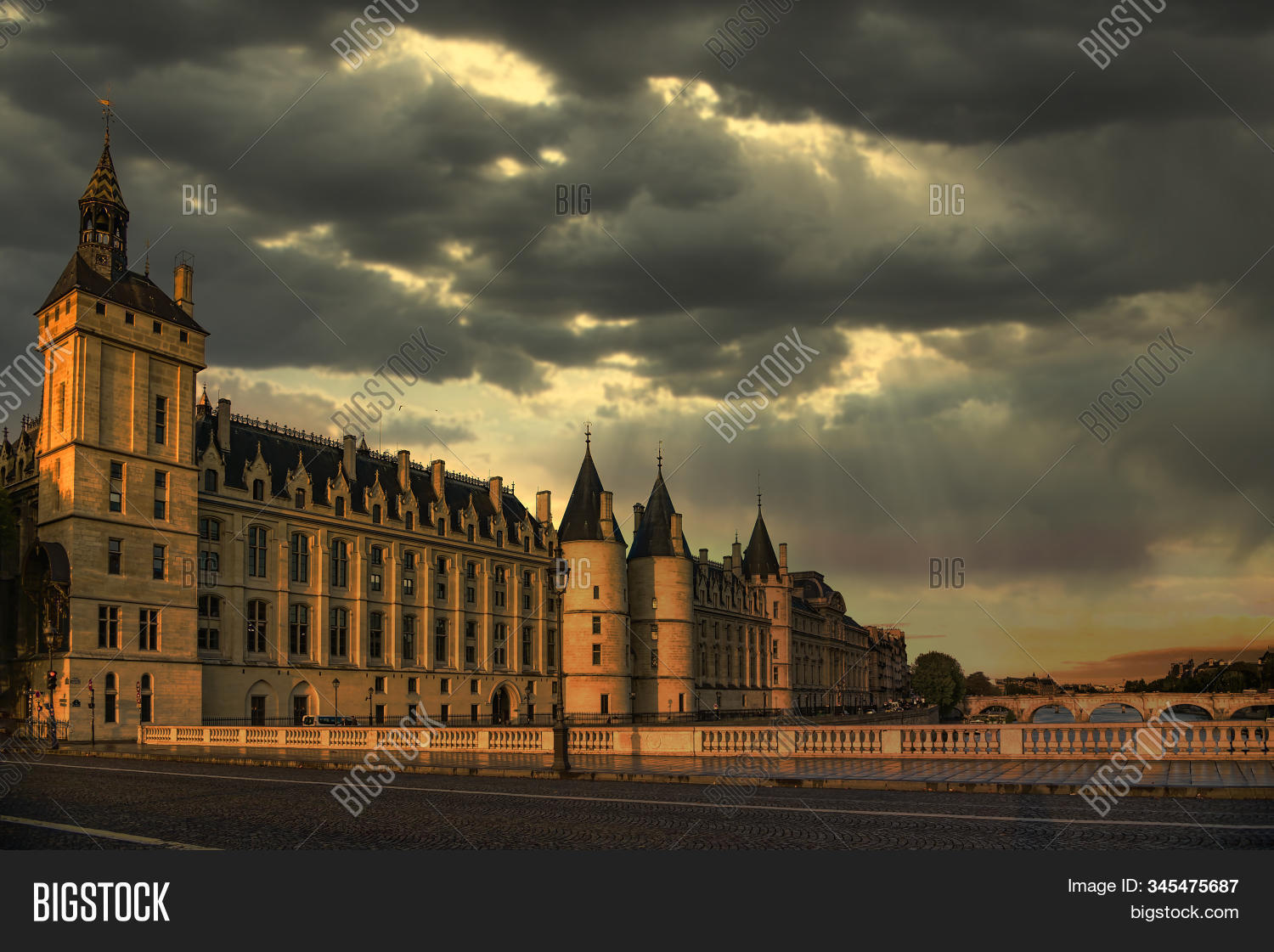 Conciergerie Building Image & Photo (Free Trial) | Bigstock