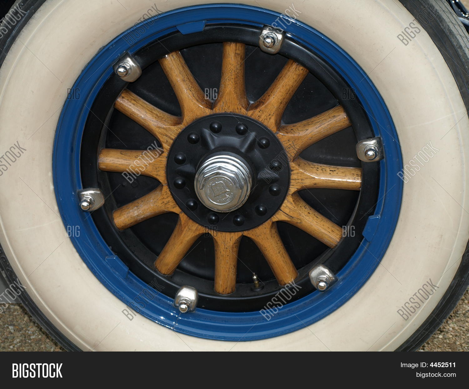 Spare Wheel Oldtimer Image & Photo (Free Trial) | Bigstock