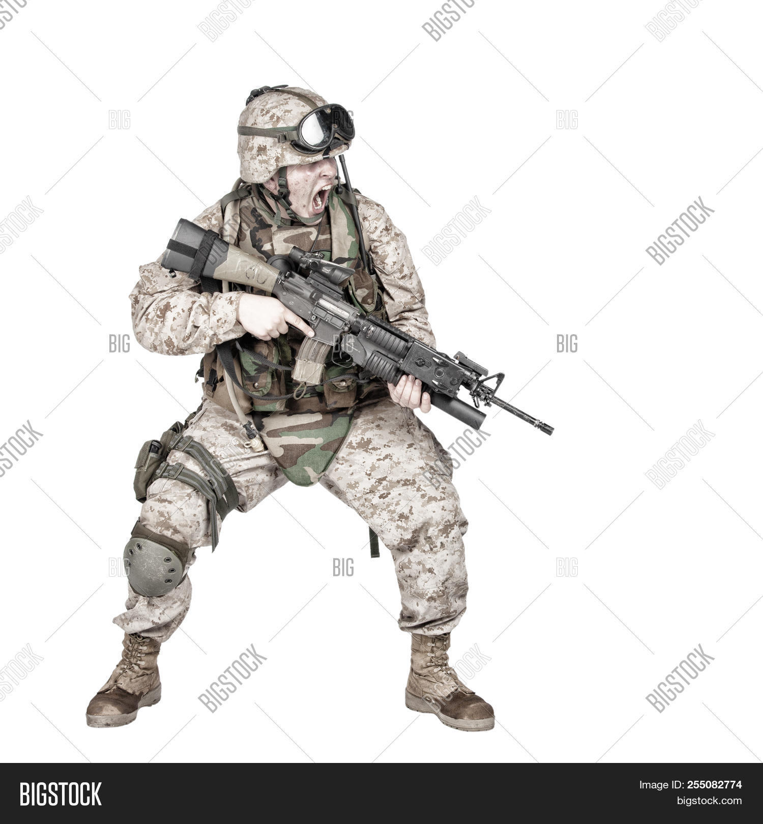 Soldier Crouching Image & Photo (Free Trial) | Bigstock