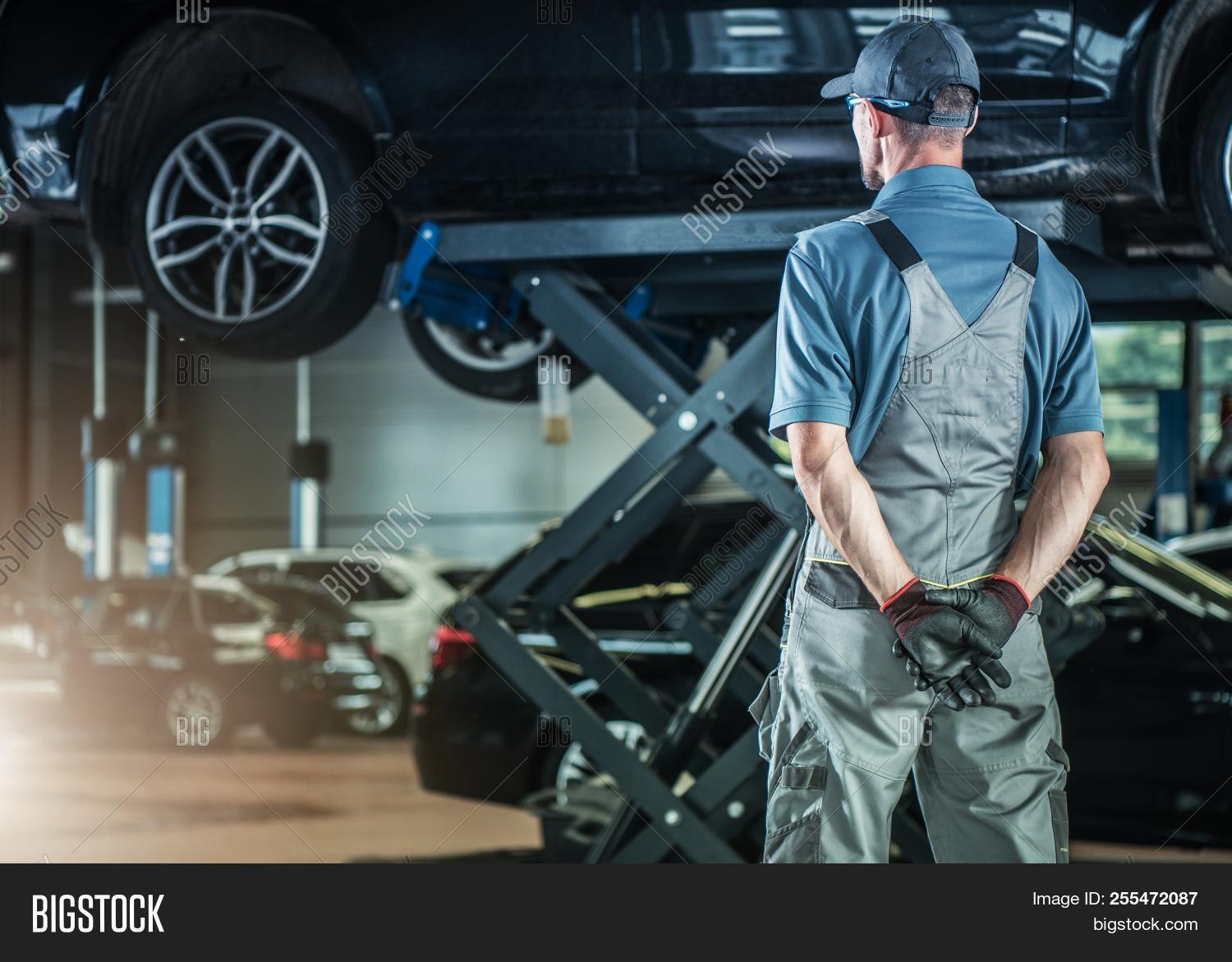 Auto Service Business Image & Photo (Free Trial) | Bigstock